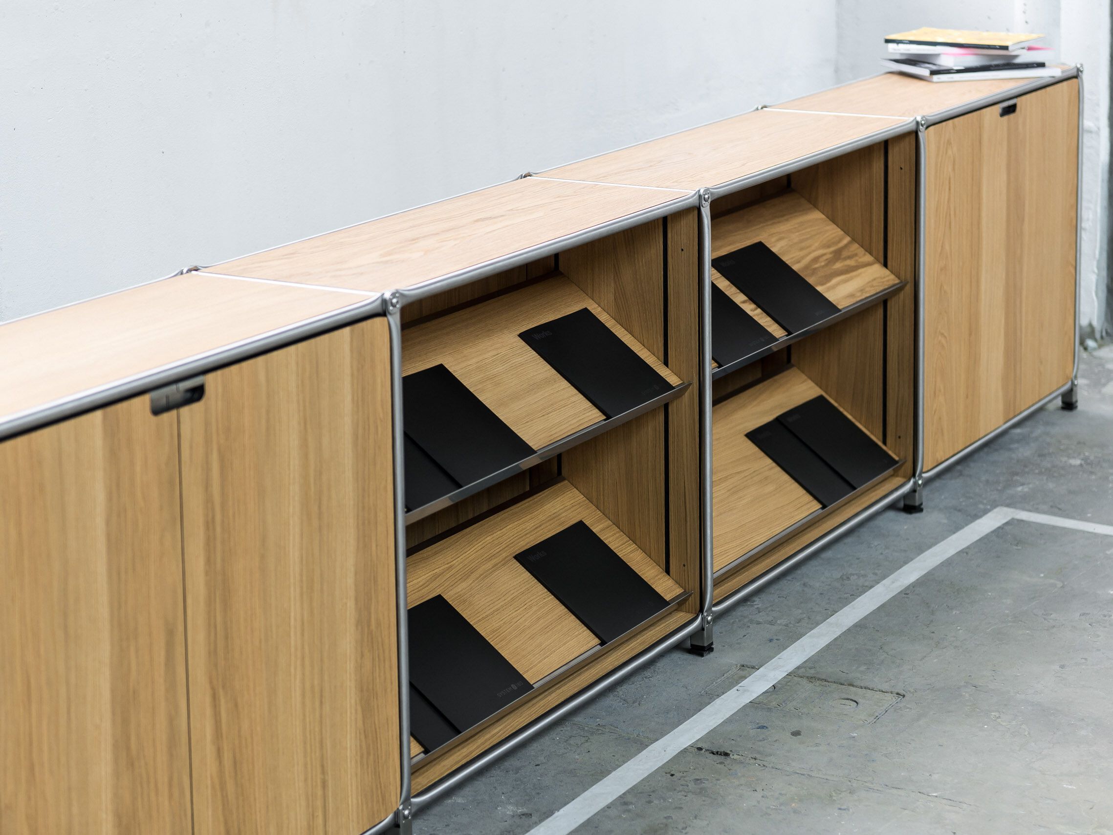 SIDEBOARDS Office storage unit By System 180
