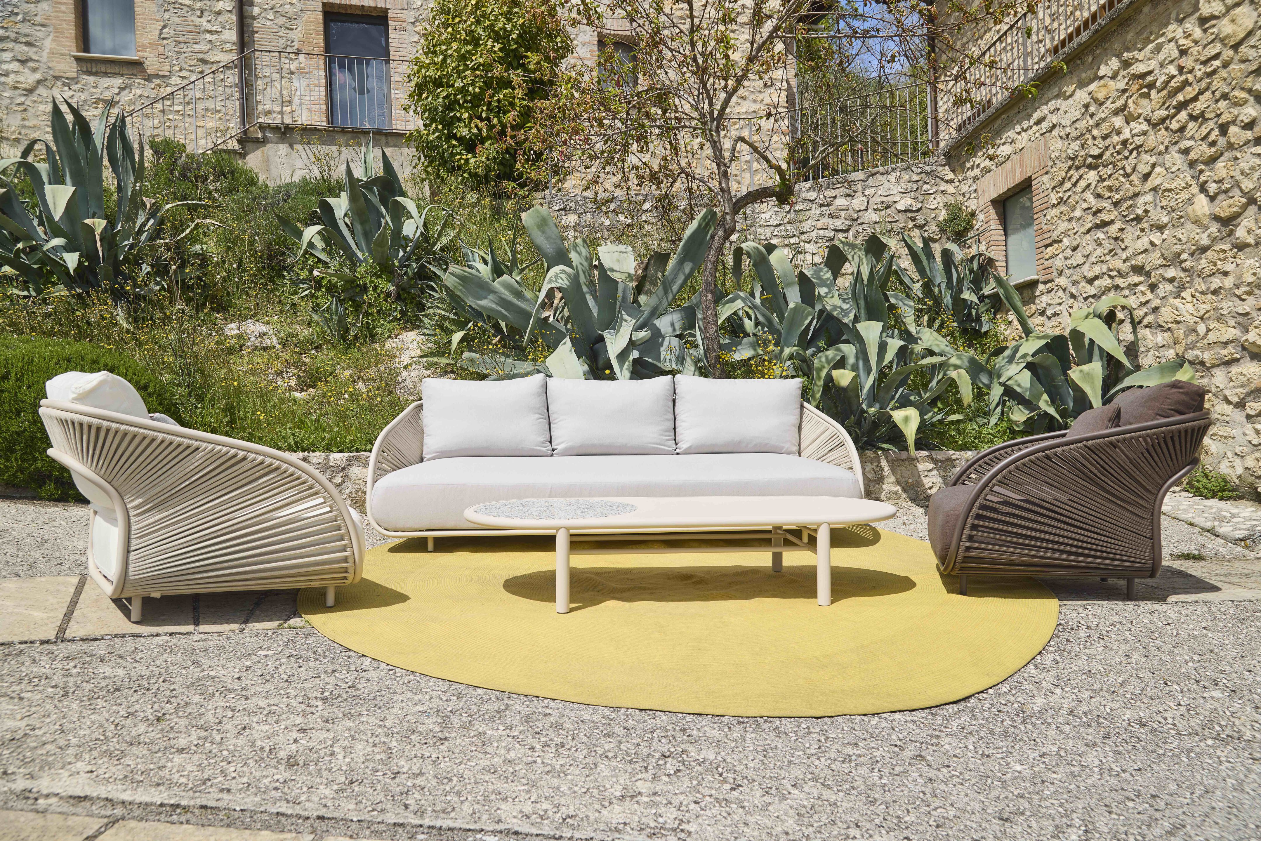 BARLA Sunbrella® garden sofa By YAAZ | design angelettiruzza design