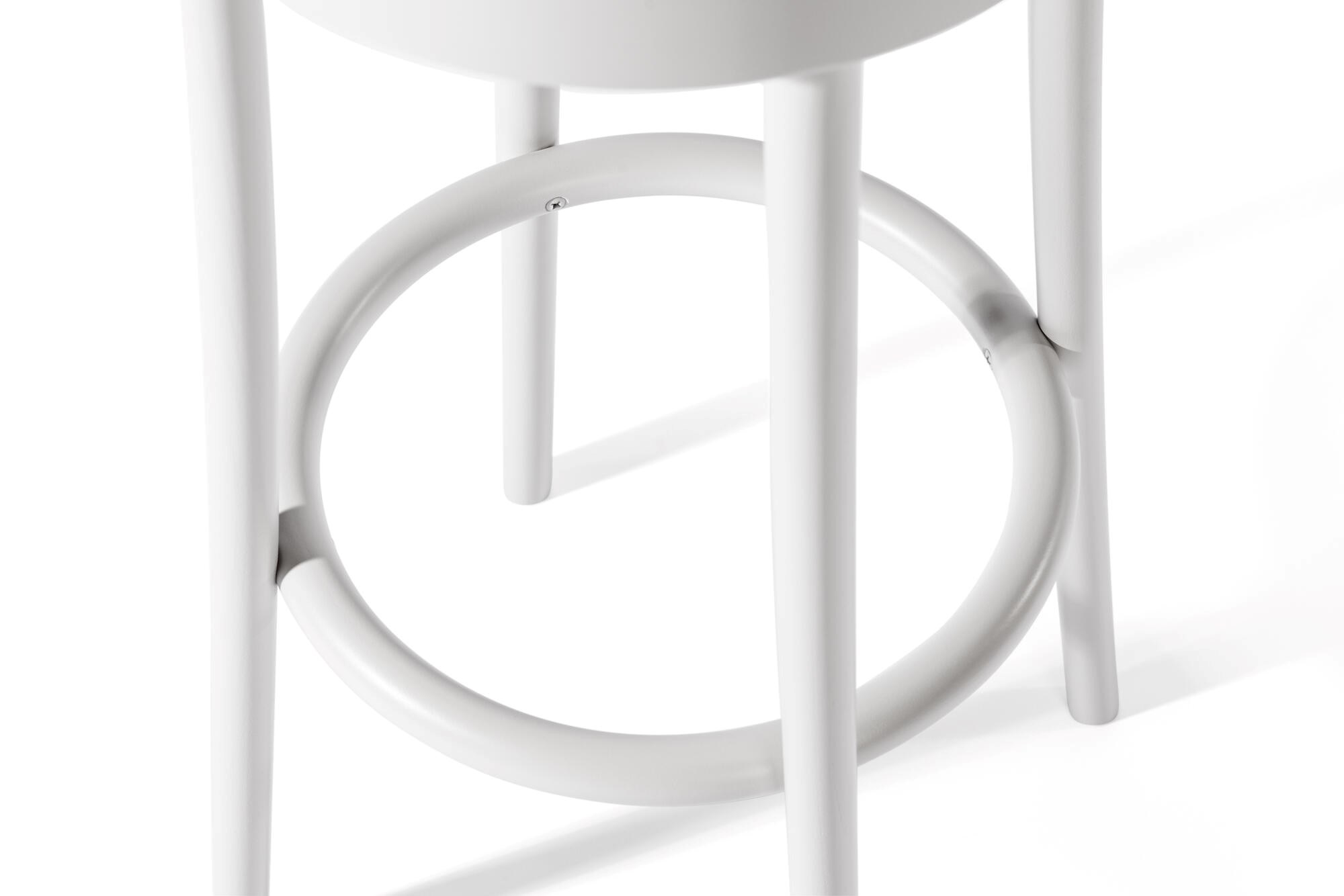 822 Hochhocker aus Holz mit integriertem Kissen By TON | design ...