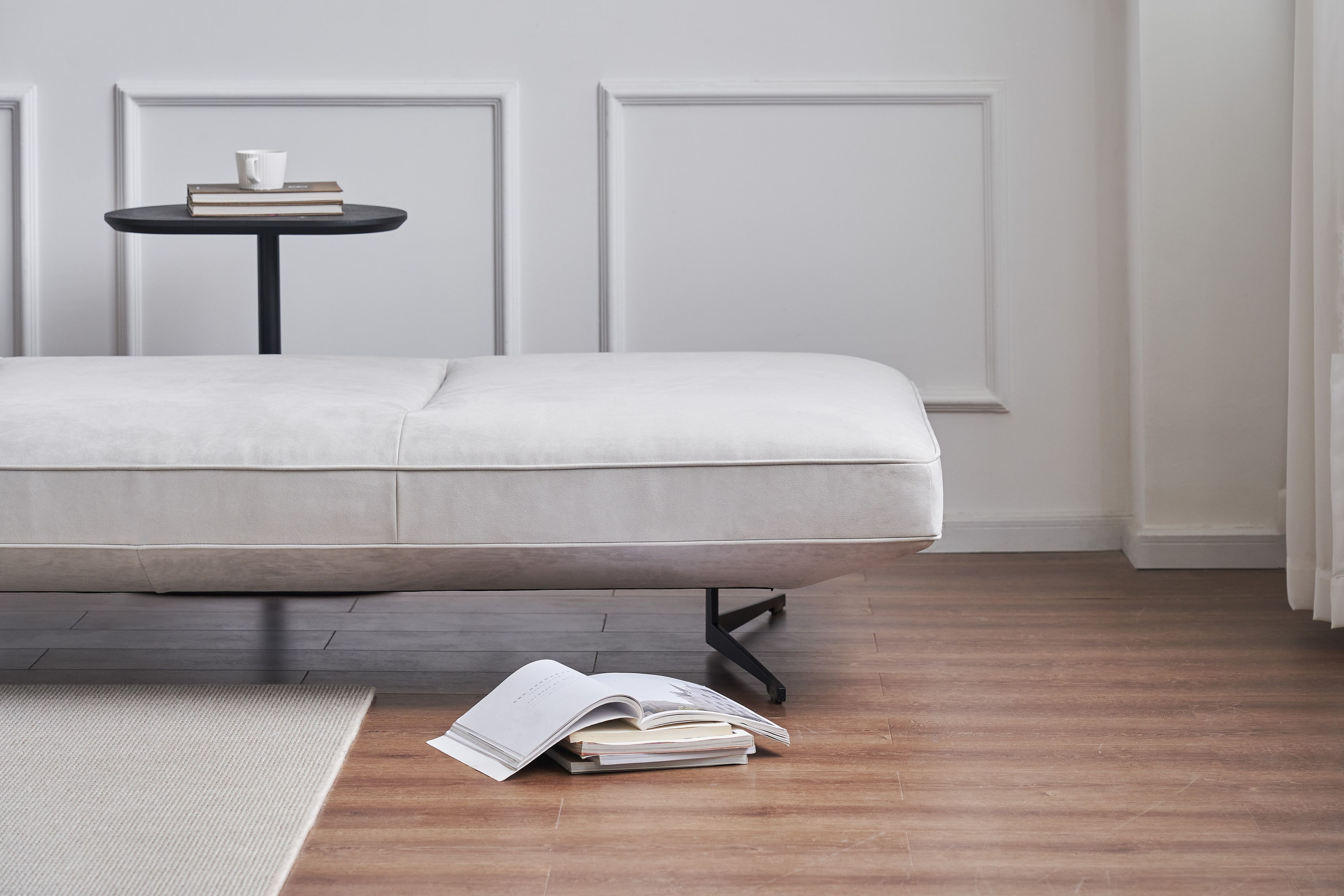 9-LAYER Upholstered fabric day bed By grado design
