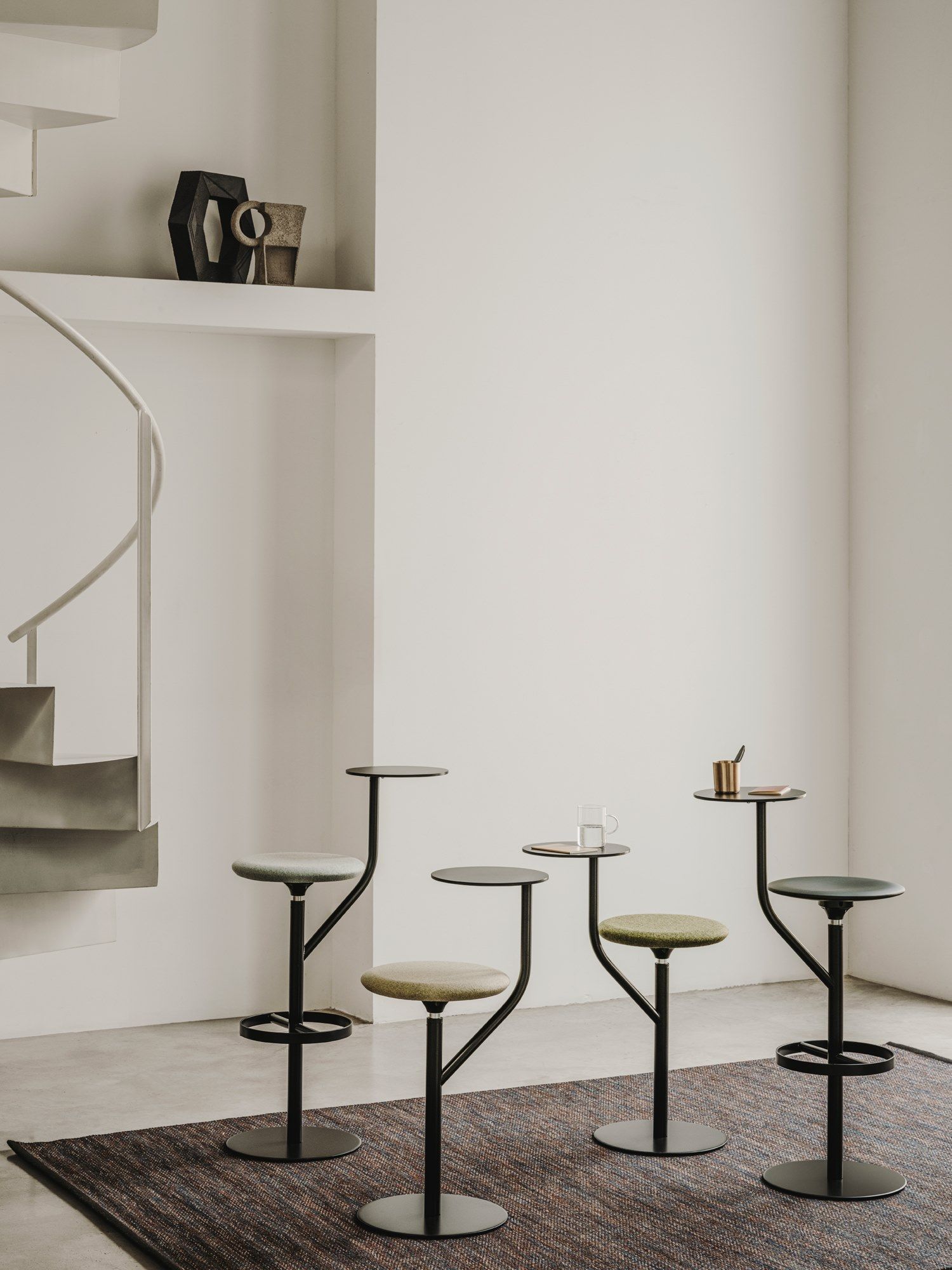 AARON Stool with integrated table By Lapalma | design Pio & Tito Toso