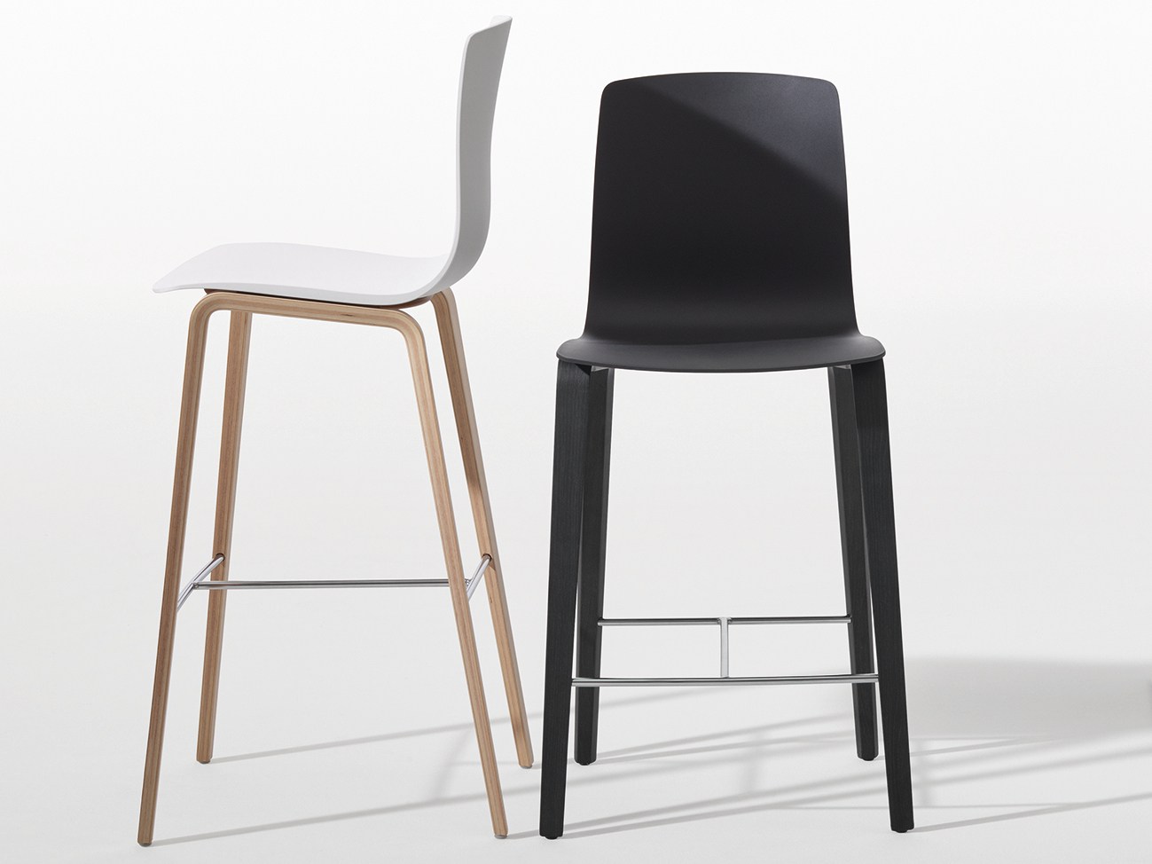 AAVA | Wooden stool By arper design Antti Kotilainen