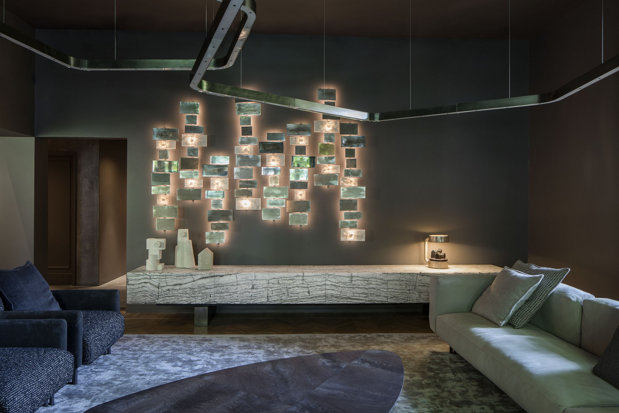 ABACO Dimmable Crystal Stone® wall lamp By Henge | design Massimo Castagna