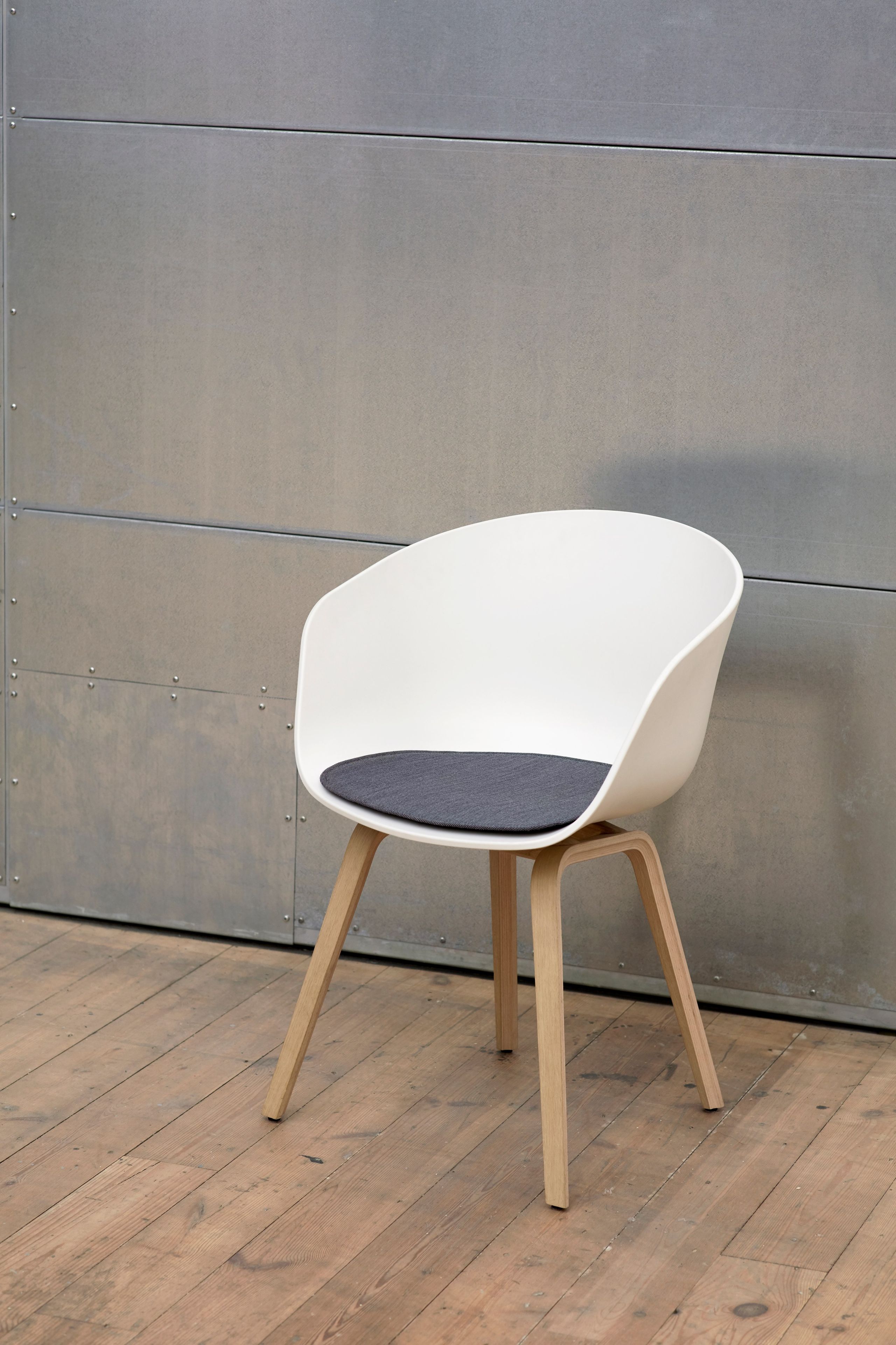 ABOUT A CHAIR AAC22 | Sedia con cuscino integrato Collezione About A ...