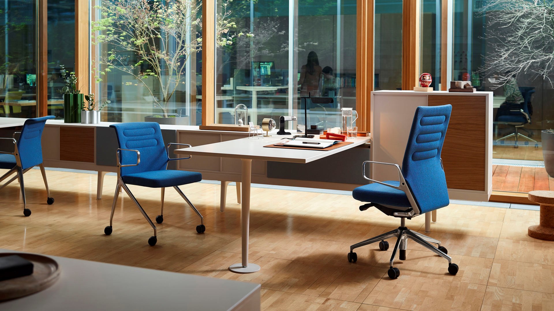 AC 5 WORK Leather office chair By Vitra | design Antonio Citterio