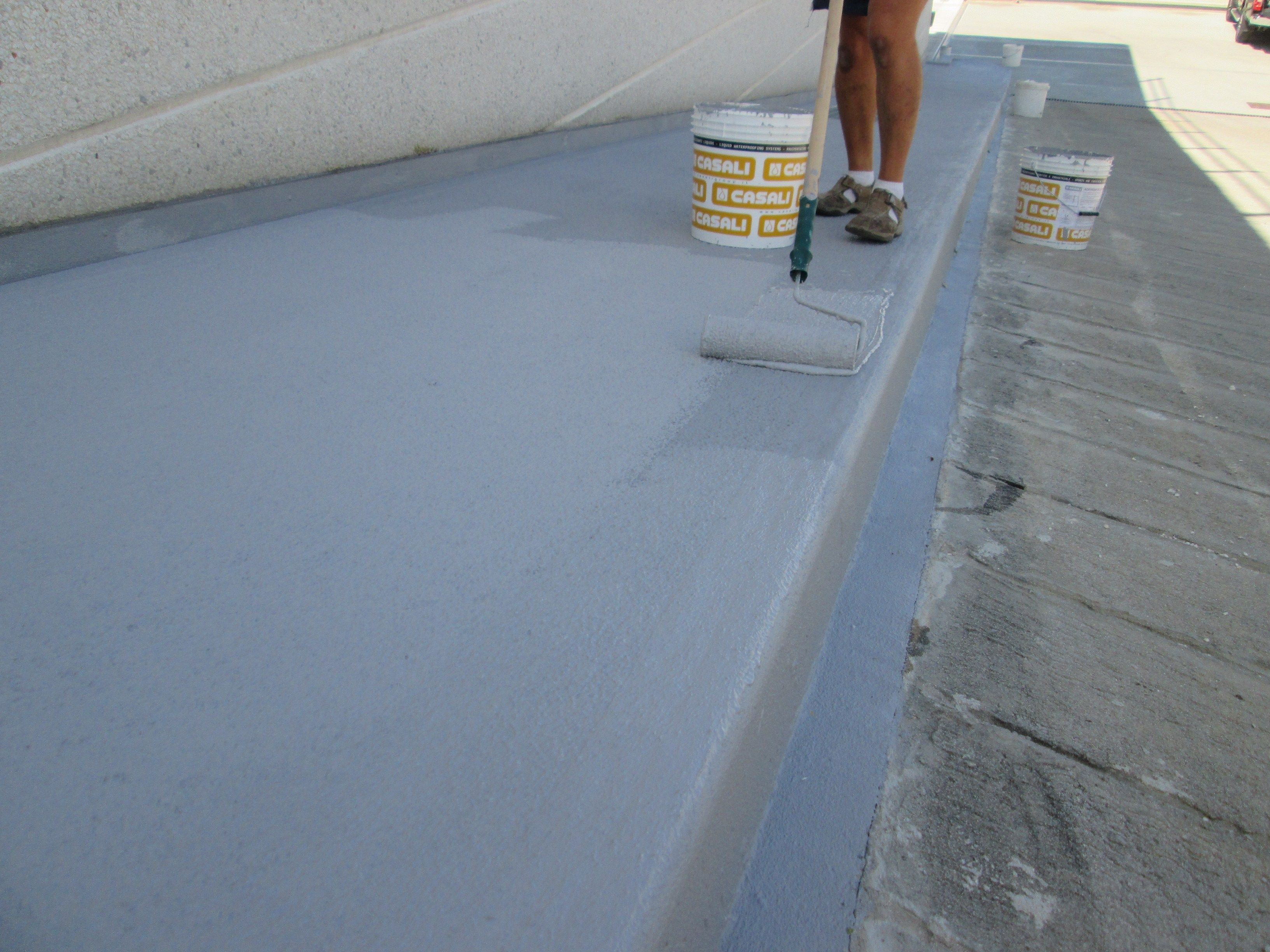 Liquid waterproofing membrane ACRYROOF PLUS FIBRO By CASALI