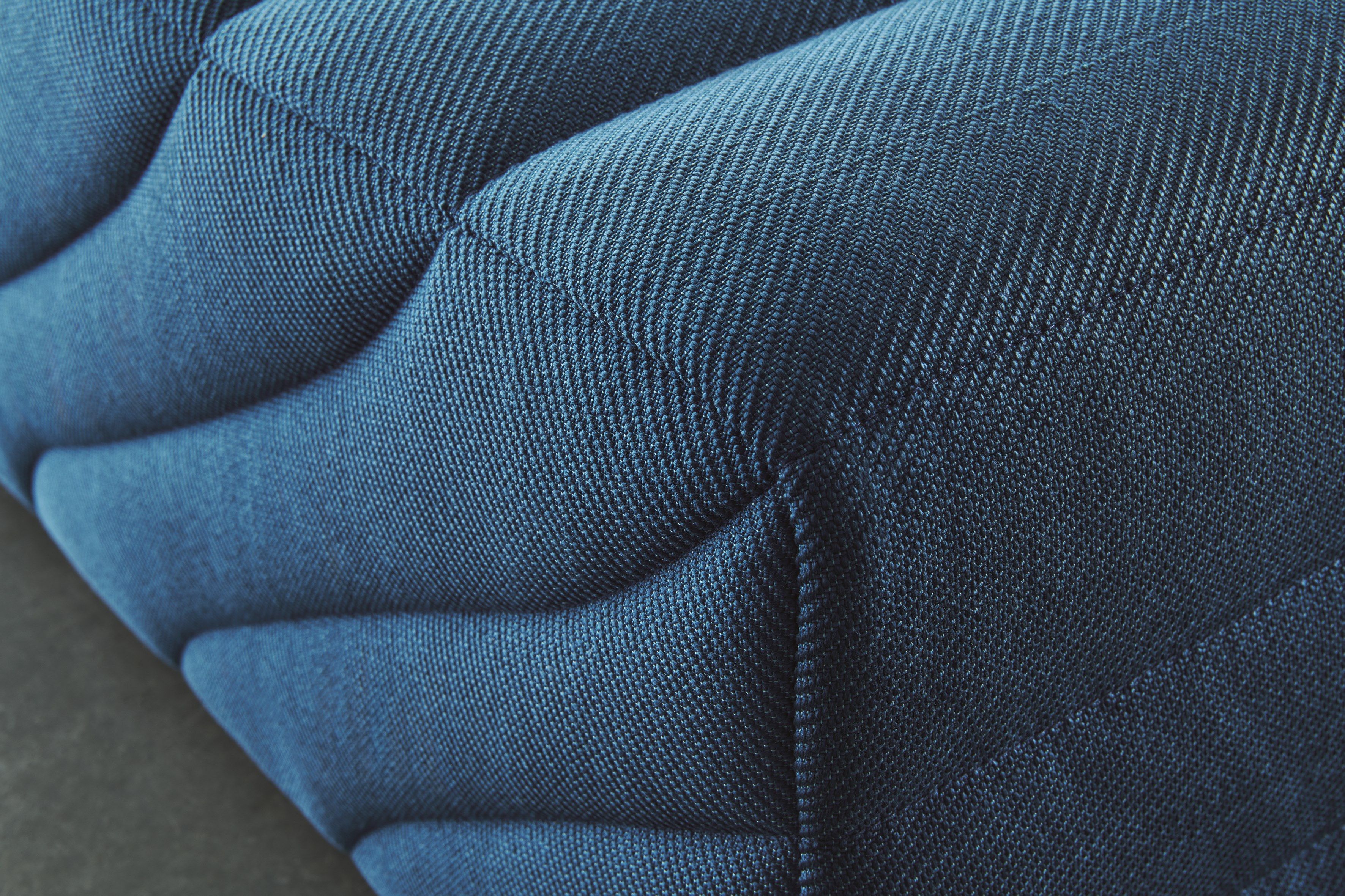 ADAGIO Upholstered fabric bench By Wittmann | design NOTE Design Studio