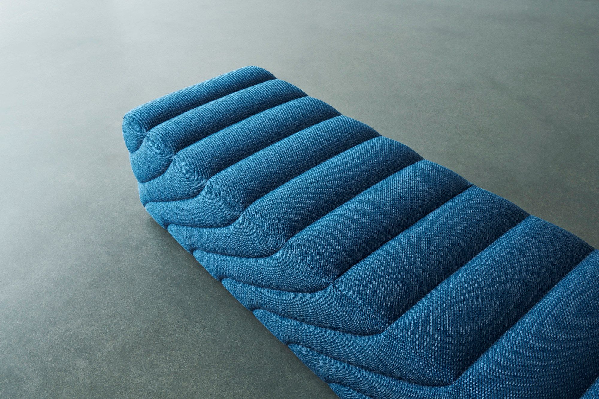 ADAGIO Upholstered fabric bench By Wittmann | design NOTE Design Studio