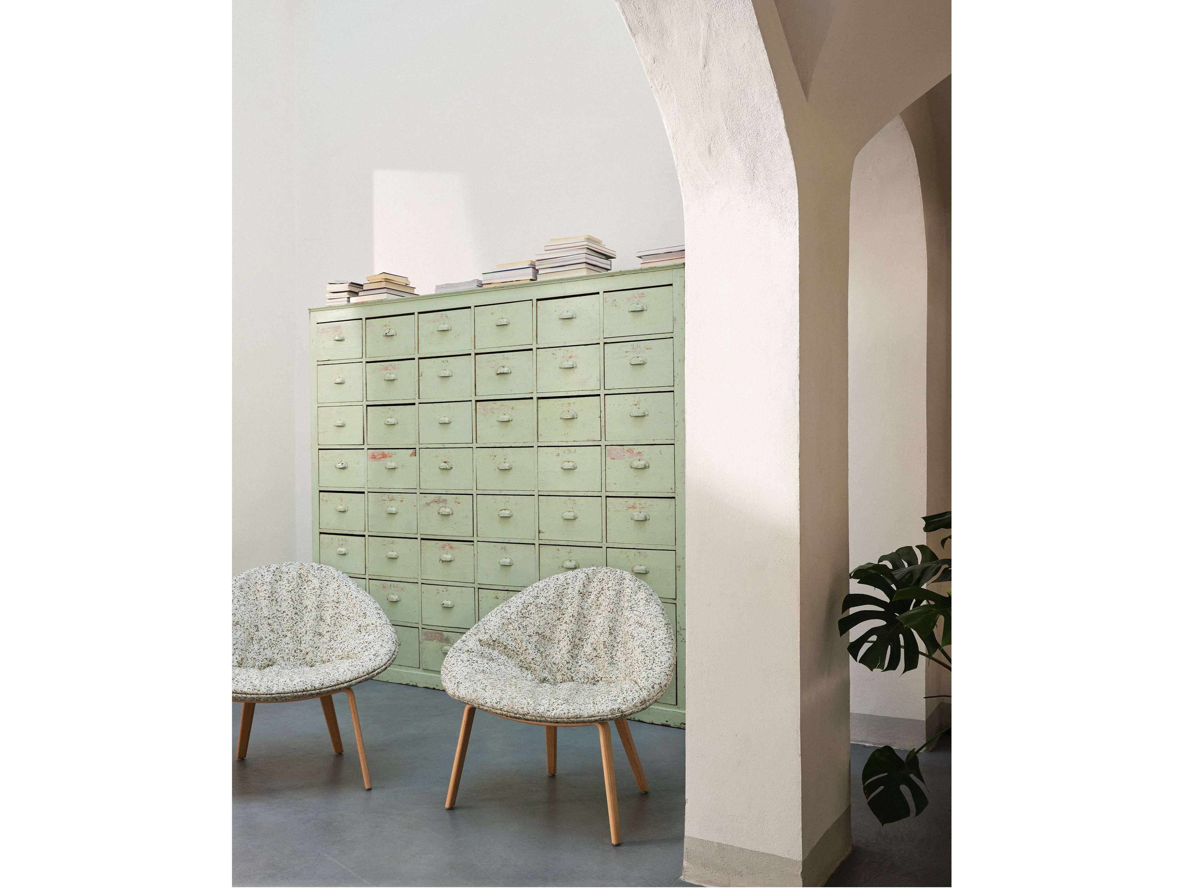 ADELL | Fabric easy chair By arper design Lievore + Altherr Désile Park