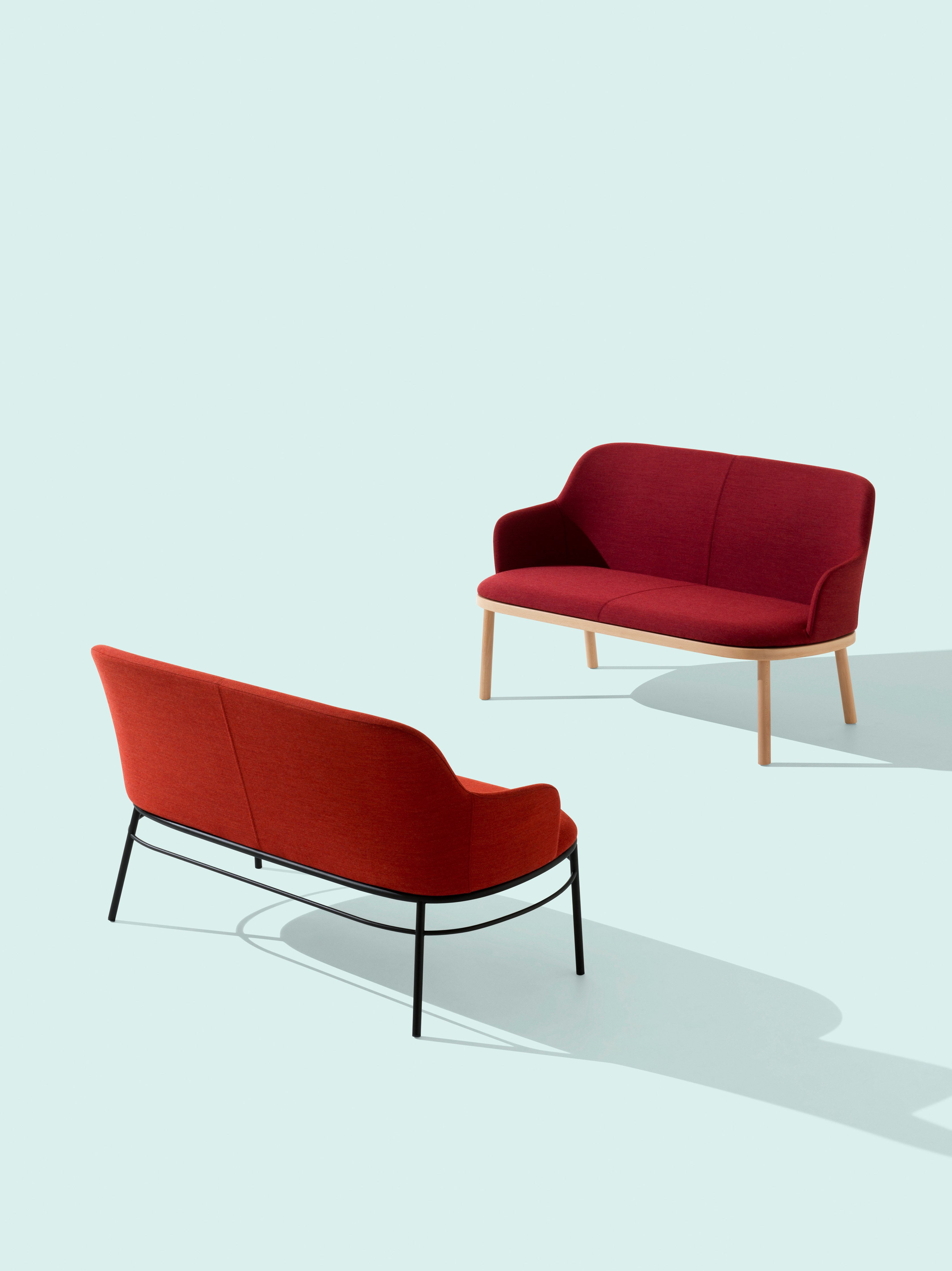 AGAMI 1156 armchair By Et al.