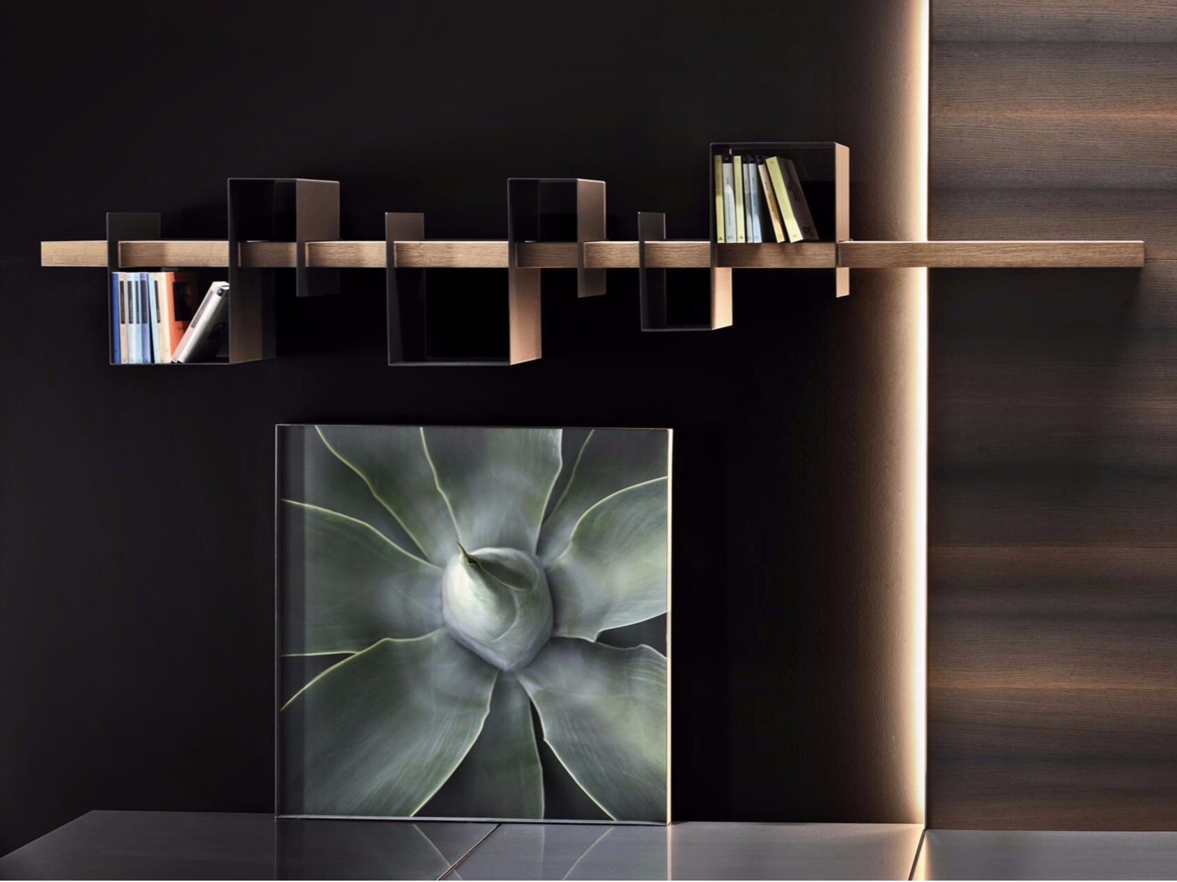 Painted metal wall shelf AGO & FILO By Ronda Design