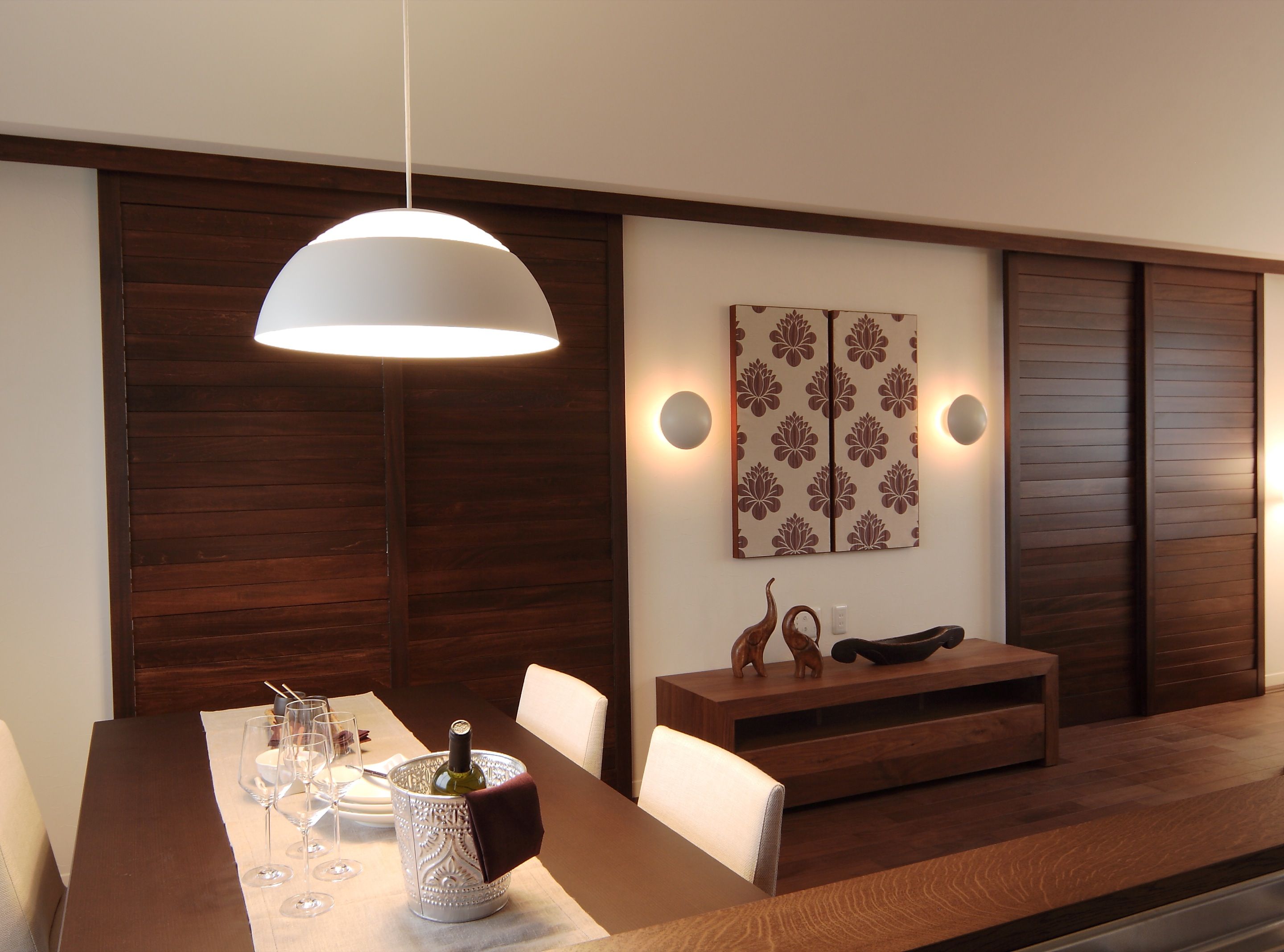 AJ ROYAL pendant lamp By Louis Poulsen design Arne Jacobsen