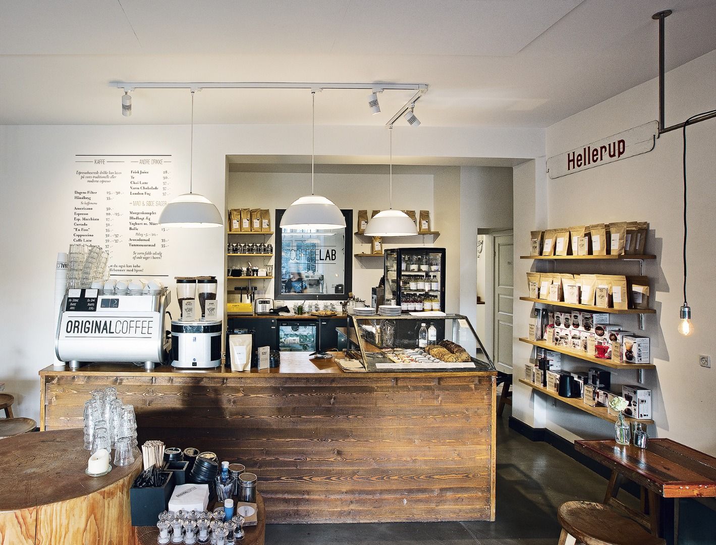 AJ ROYAL pendant lamp By Louis Poulsen design Arne Jacobsen