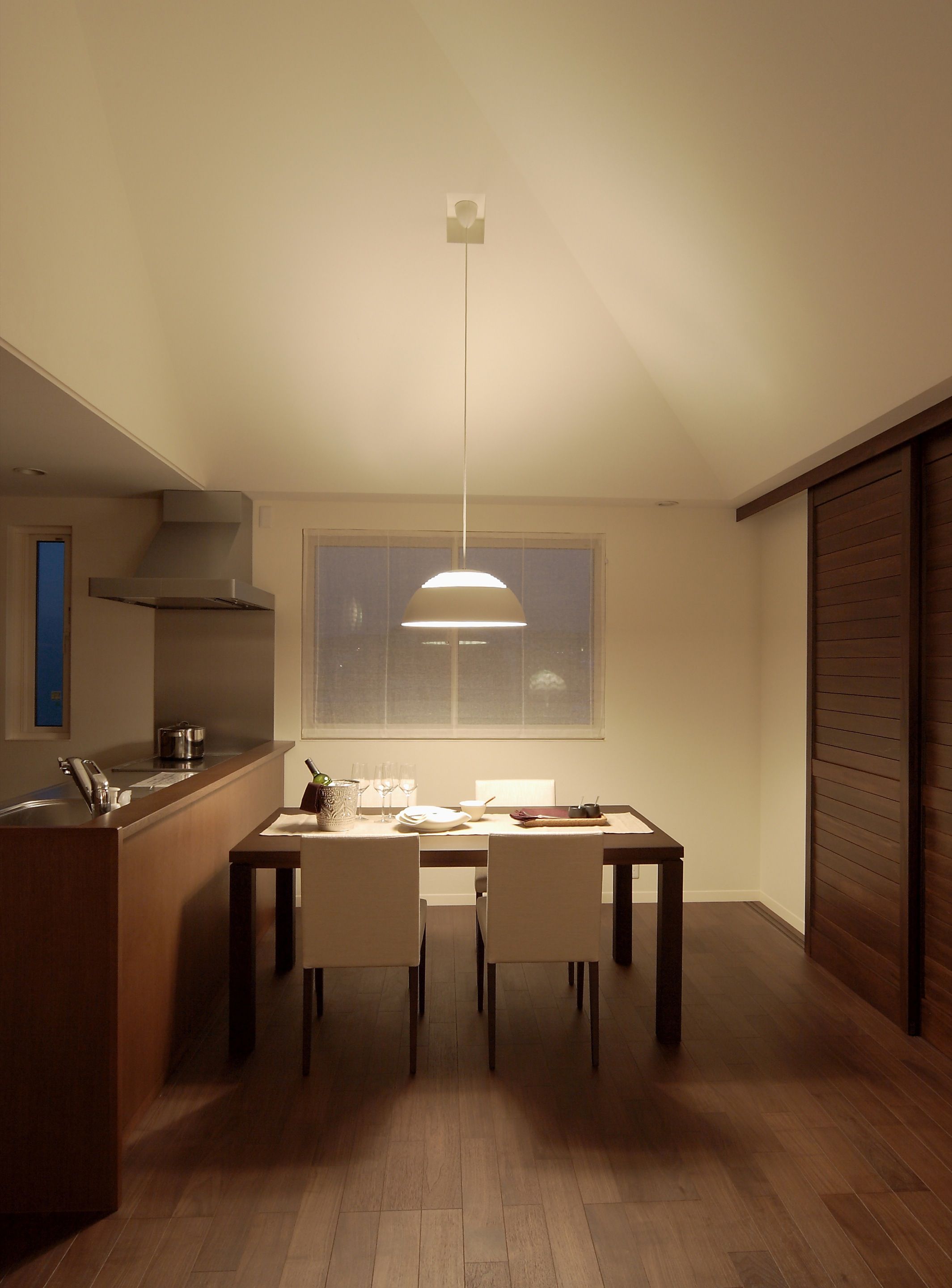 AJ ROYAL pendant lamp By Louis Poulsen design Arne Jacobsen