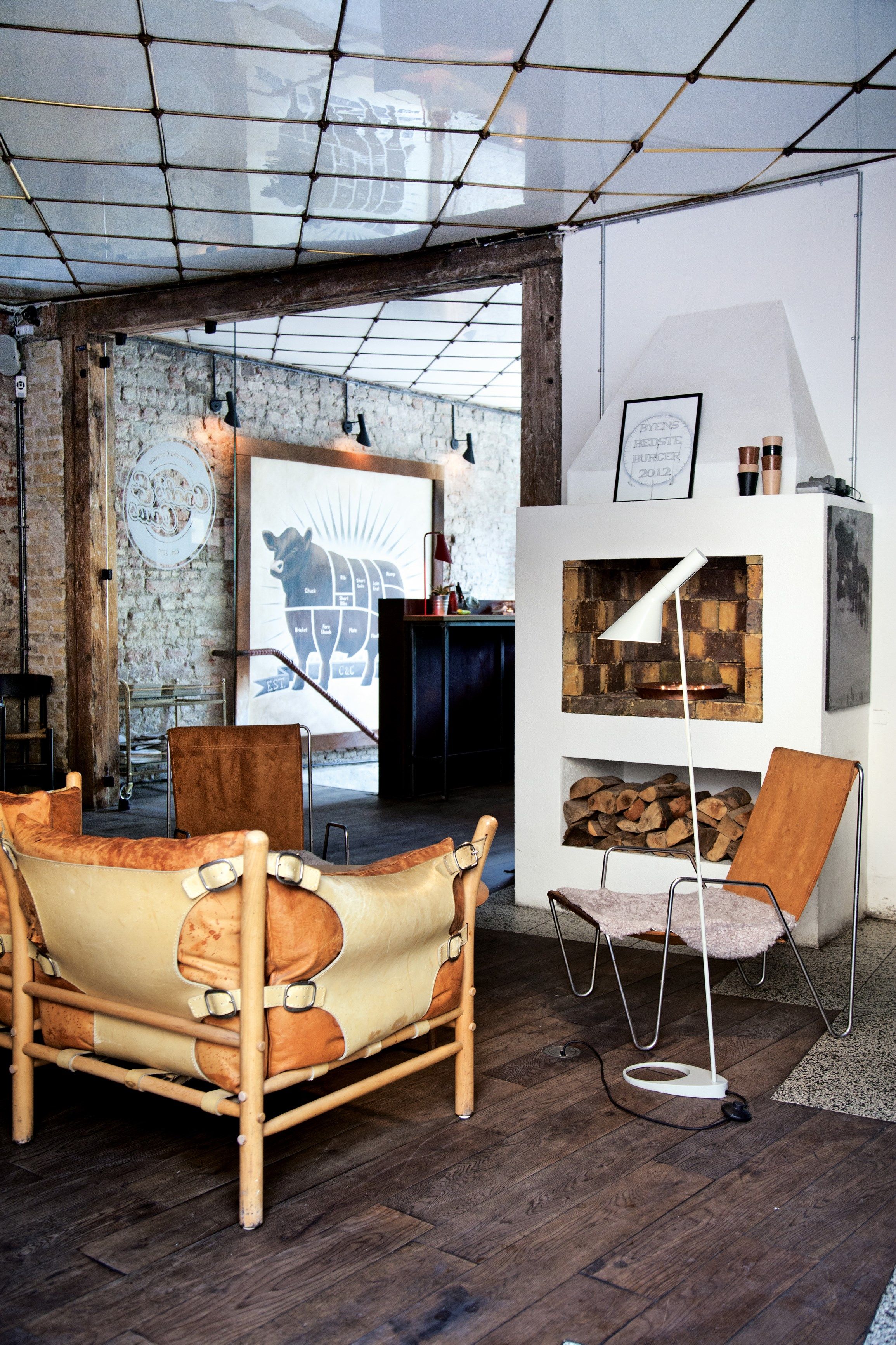 AJ | Wall lamp By Louis Poulsen design Arne Jacobsen