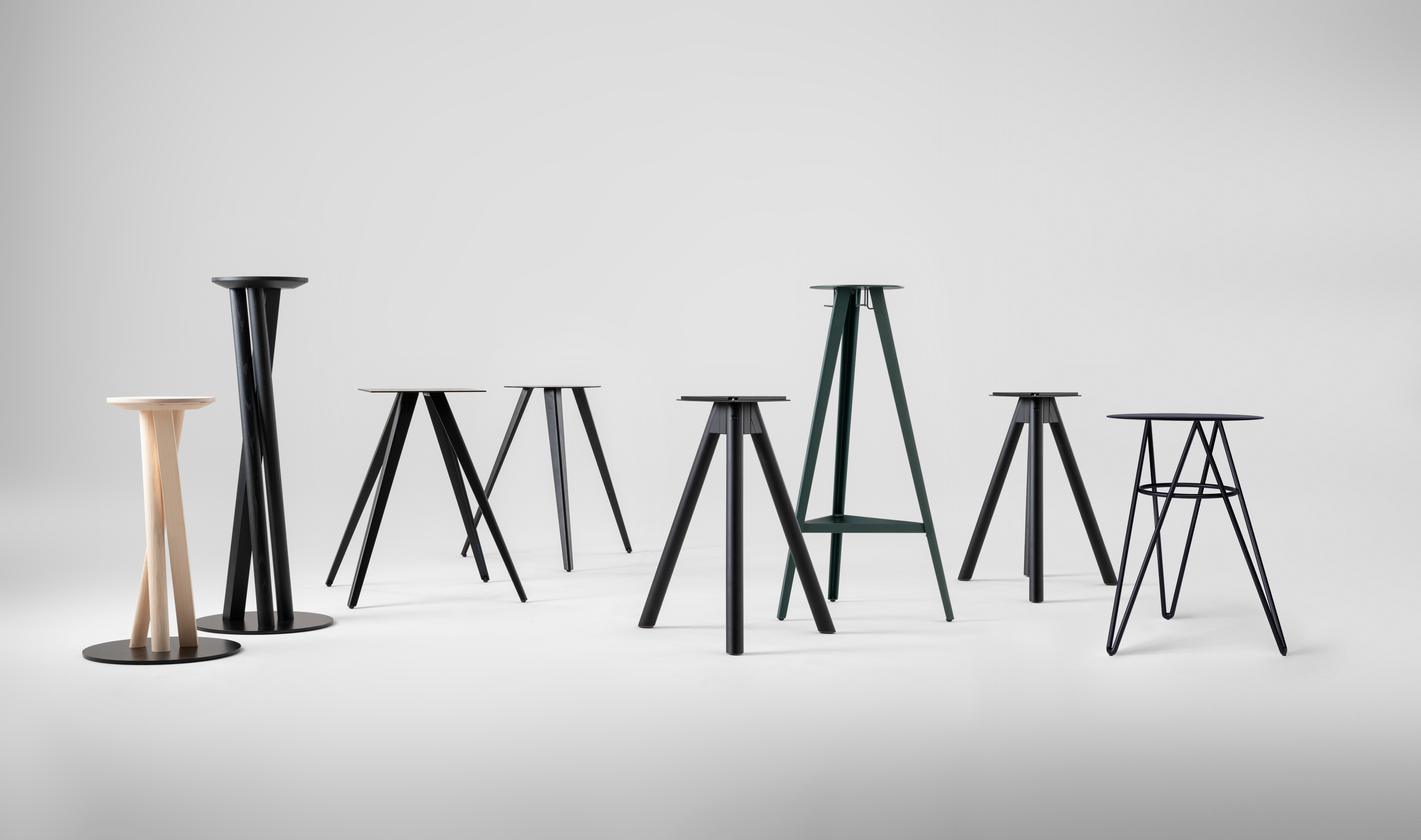 AKY MET | Dining table By TrabA' design Emilio Nanni