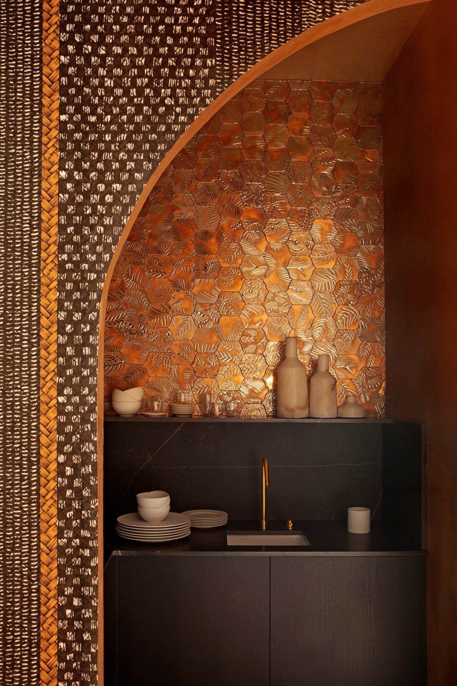 ALABAST | Cordless table lamp By Carpyen design Jordi Veciana