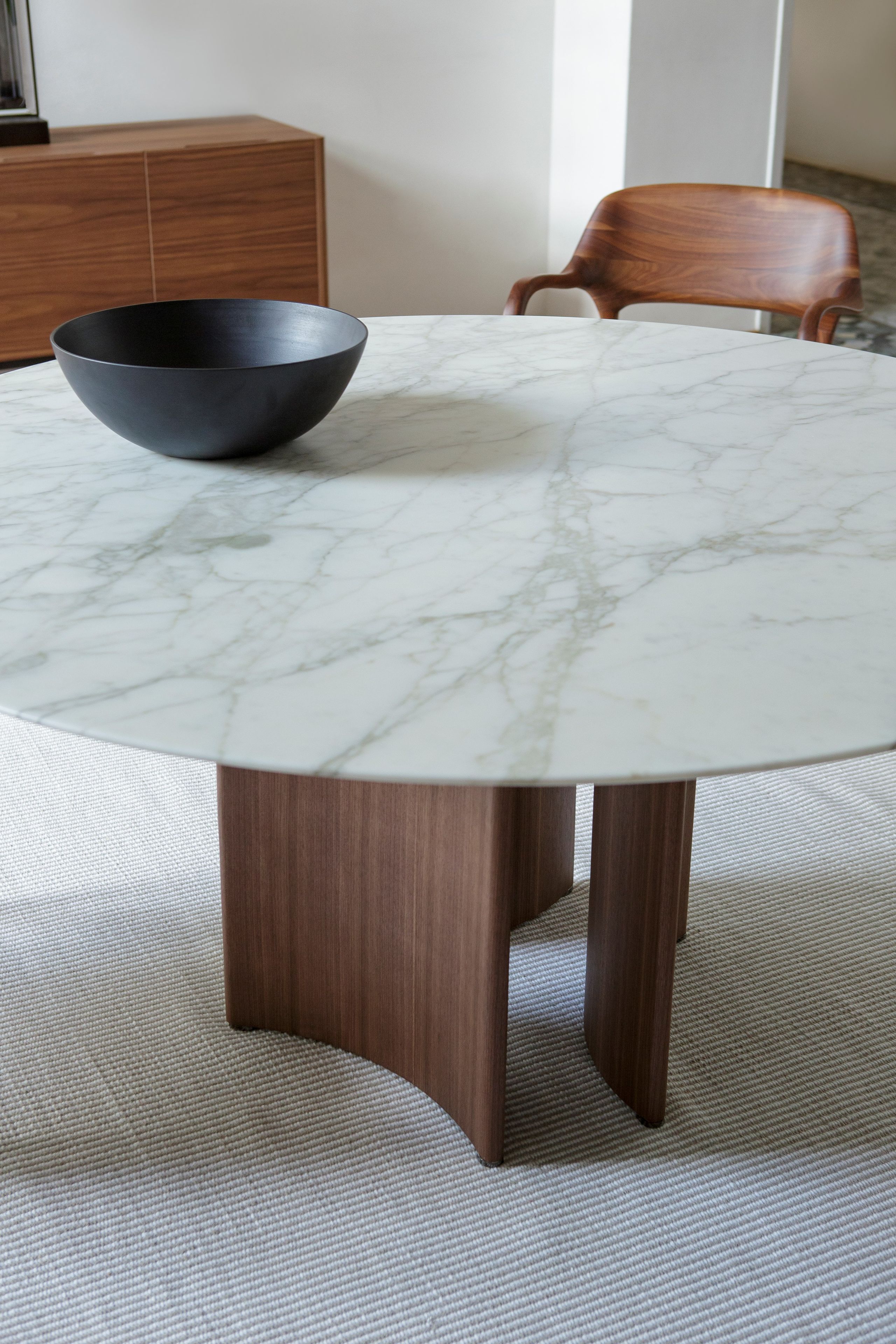 TWENTY Round Calacatta marble table and canaletta walnut base By Porada ...