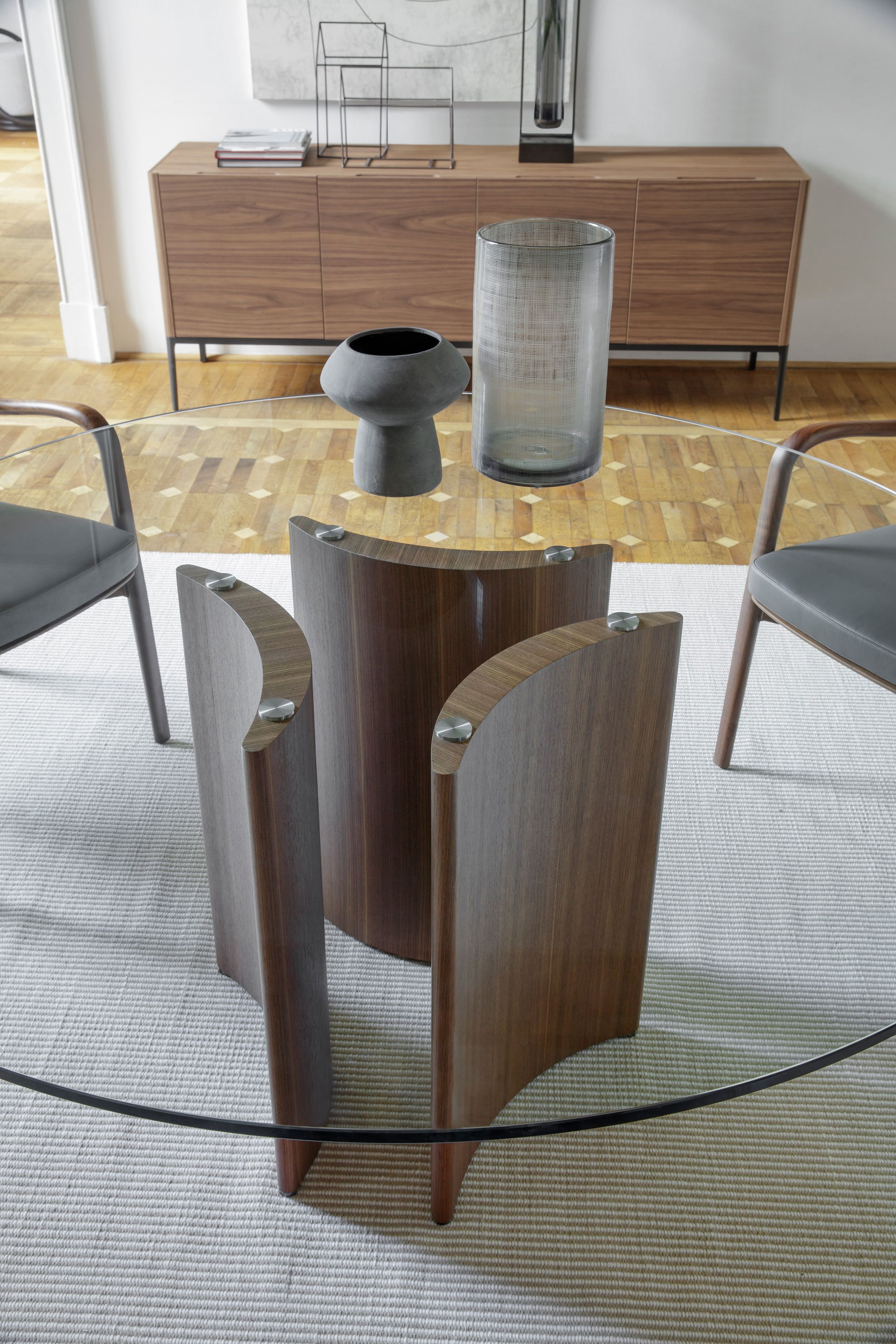 ALAN | Round table Twenty Collection By Porada design Gabriele & Oscar ...