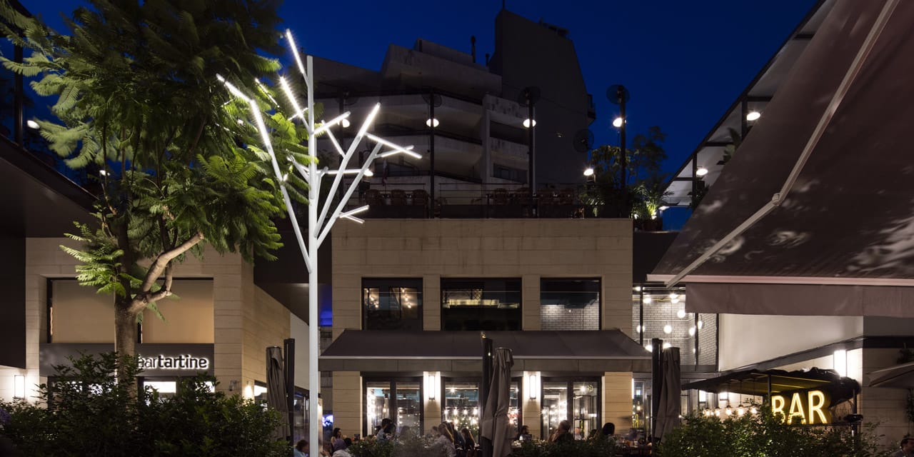 ALBERO LED stainless steel street lamp By iGuzzini | design Enzo Eusebi