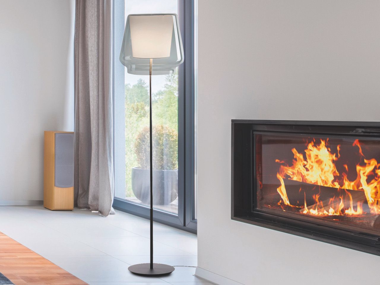 ALEVE Glass and aluminium floor lamp By millelumen | design Michael Raasch