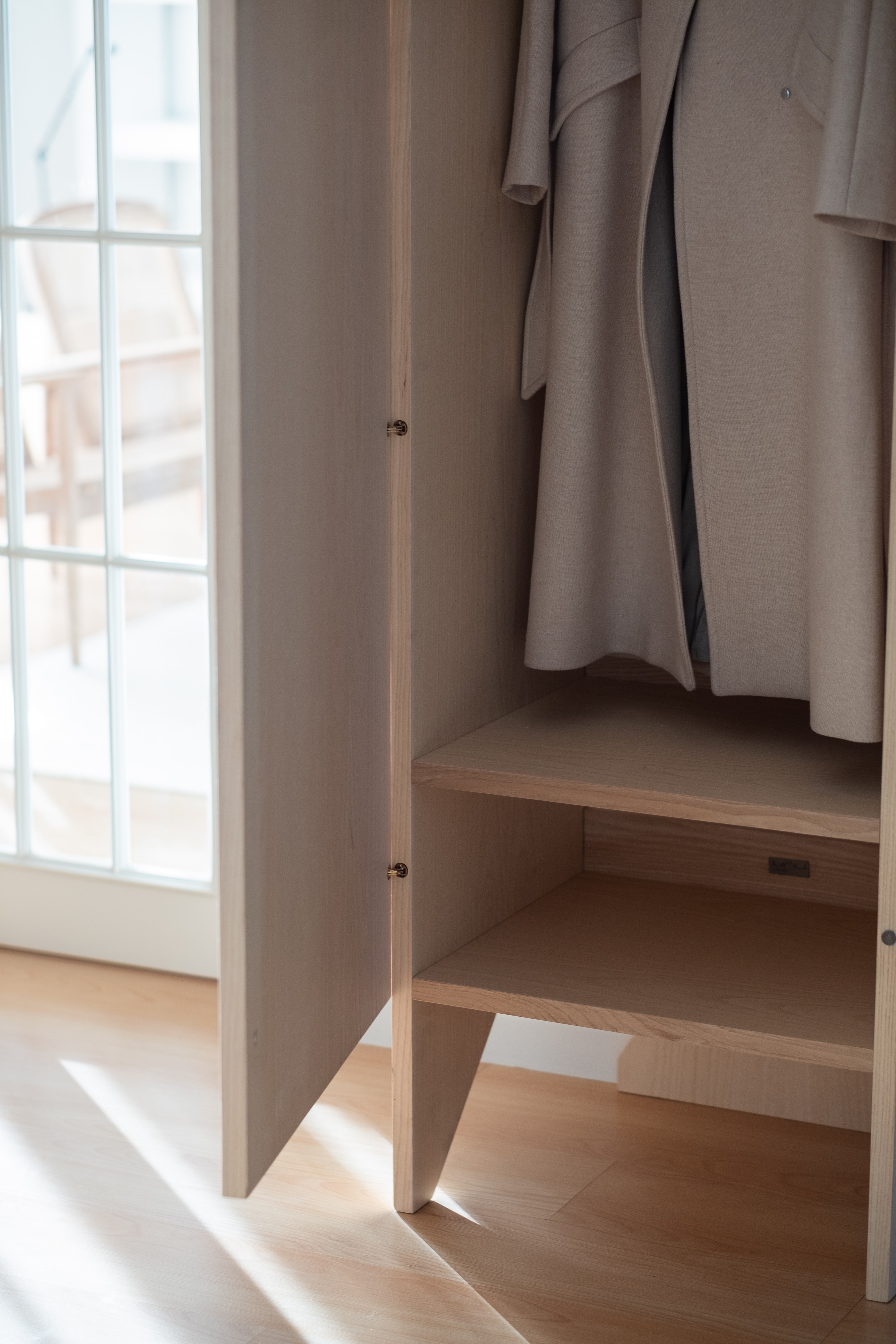 ALFAMA Wooden wardrobe with 1 door By MOR DESIGN | design Alvaro Siza ...