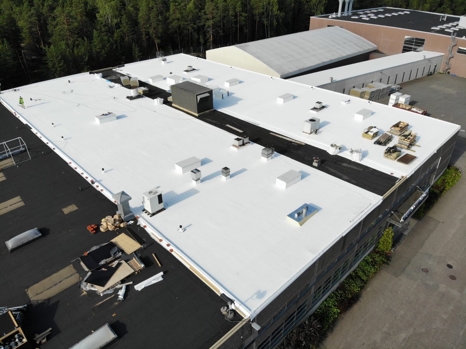 RENOLIT ALKORPLAN Bright Prefabricated polymer membrane By RENOLIT ...