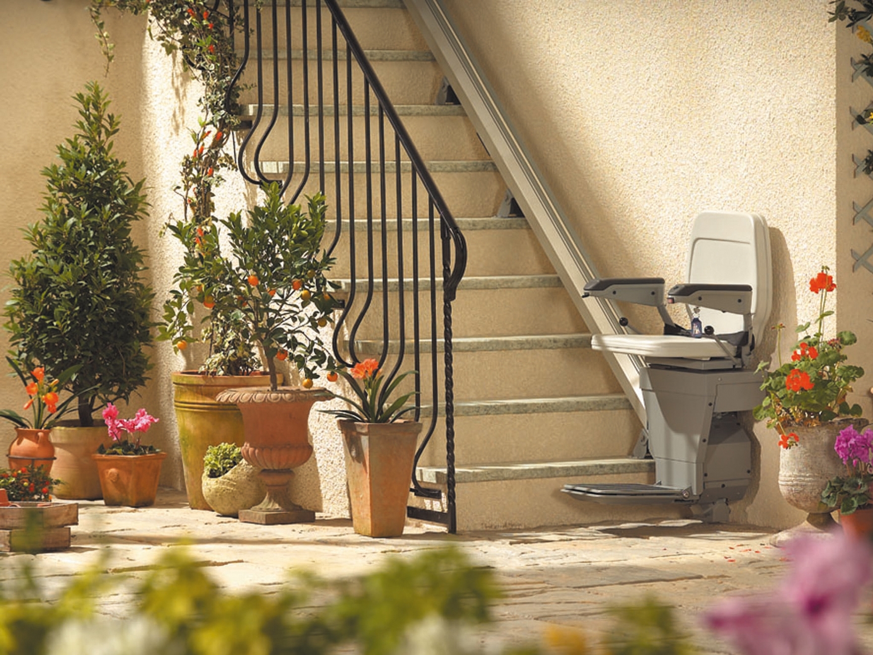 Montascale a poltroncina per esterno ALL SEASONS By STANNAH
