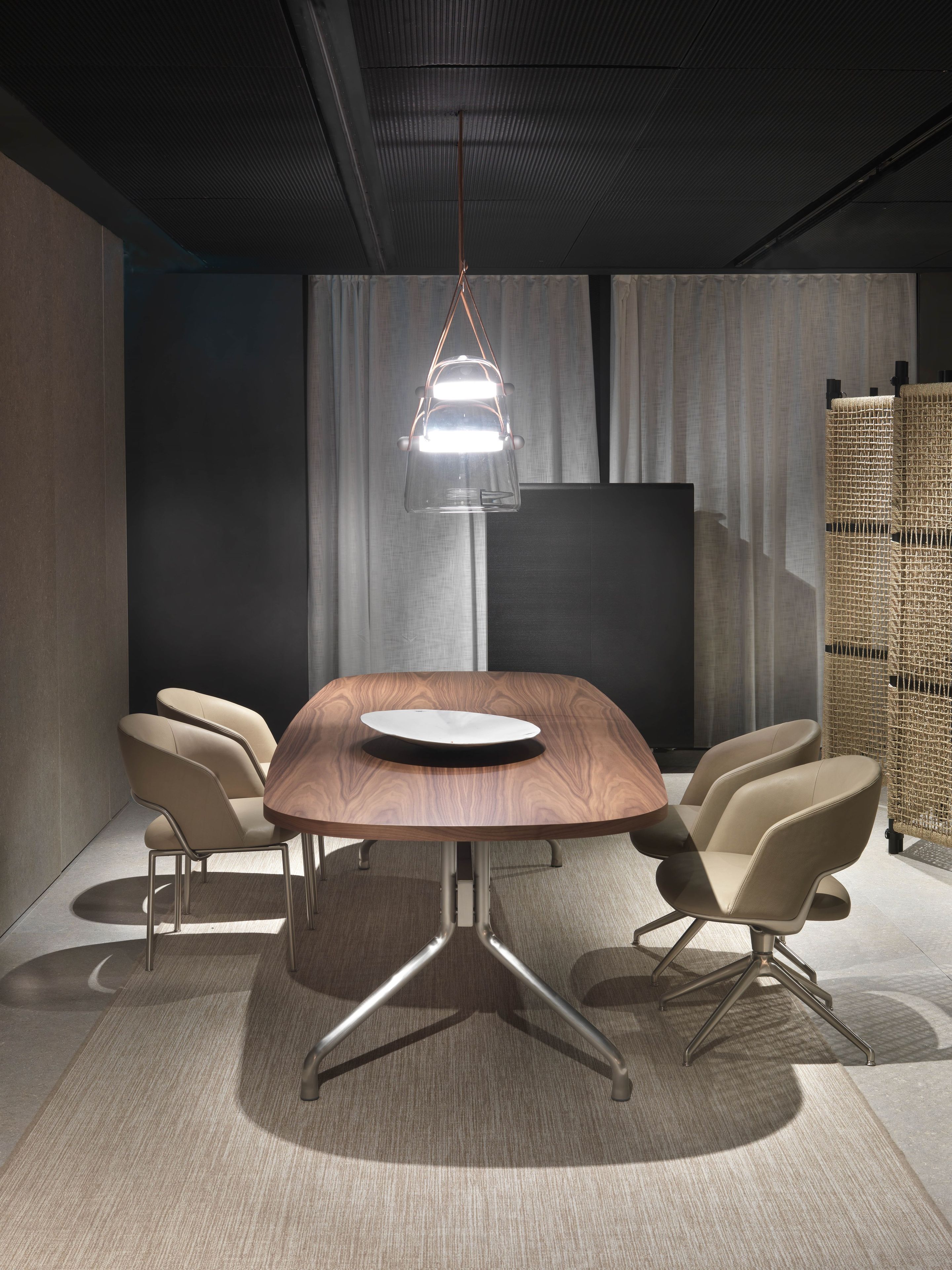 ALMA | Leather chair By Flexform design Antonio Citterio