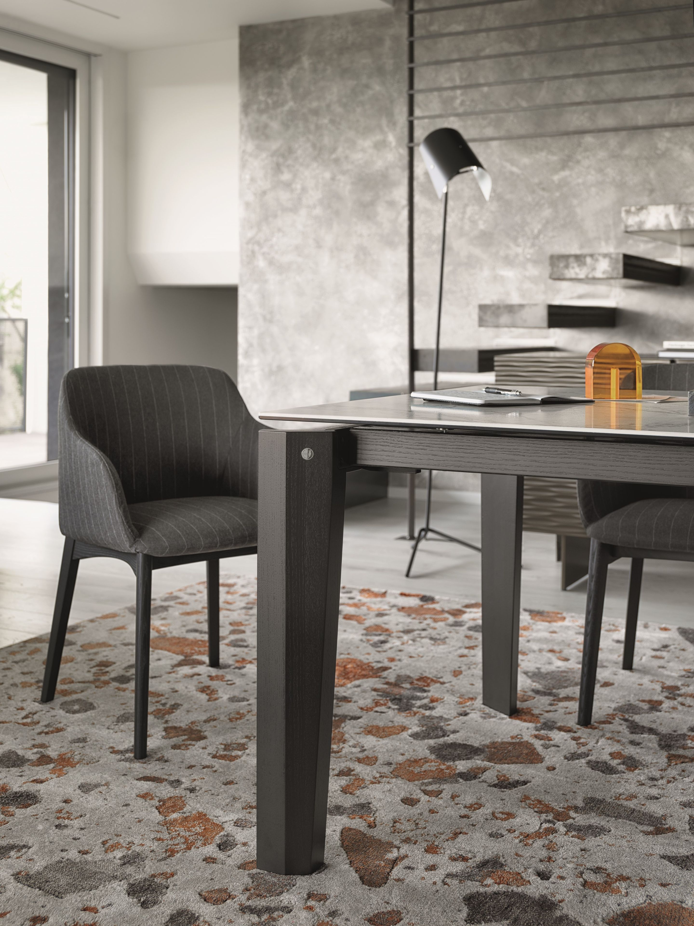 ALPHA Extending ceramic table By Calligaris