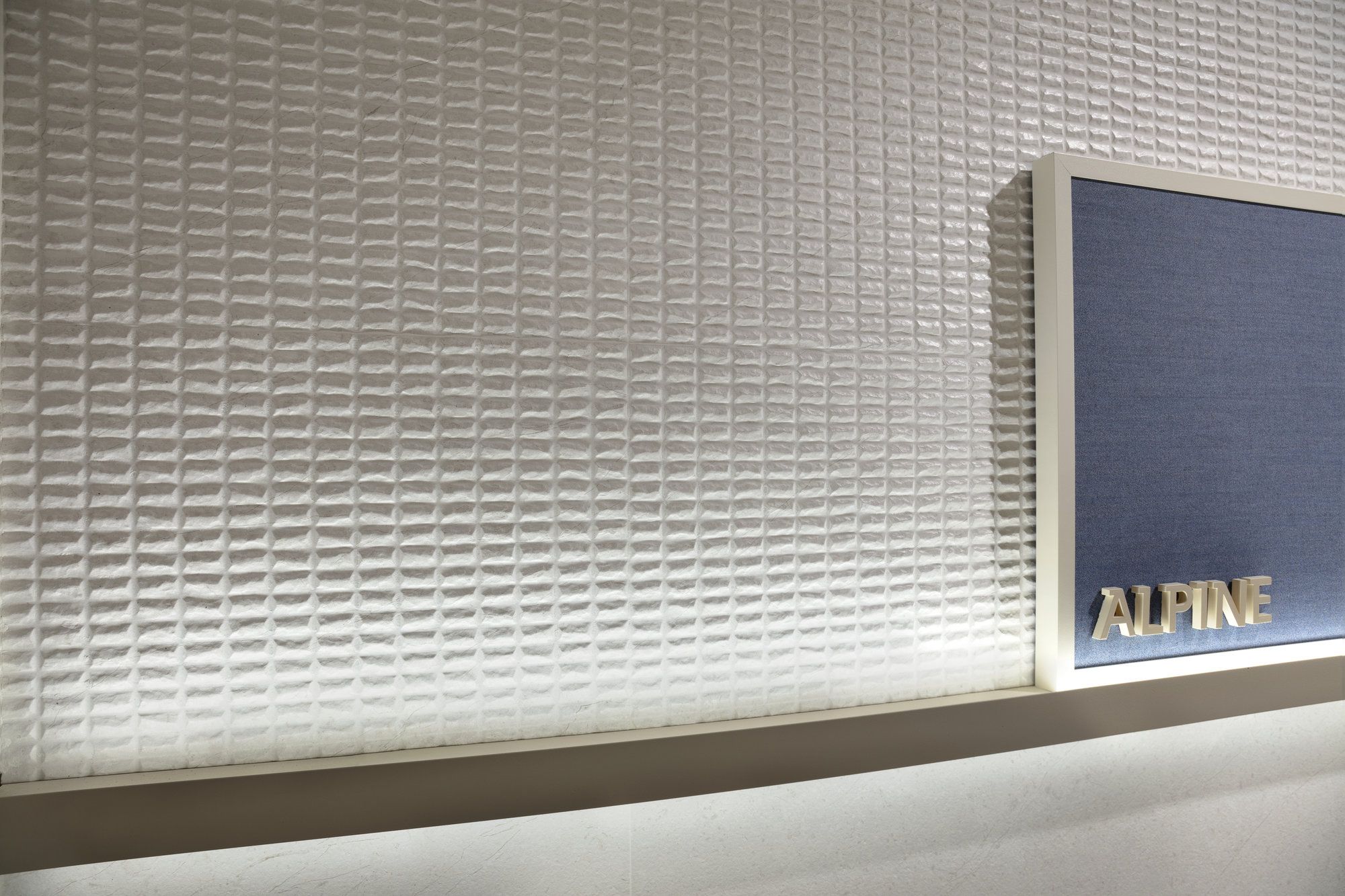 ALPINE WALL Alpine Collection By PERONDA