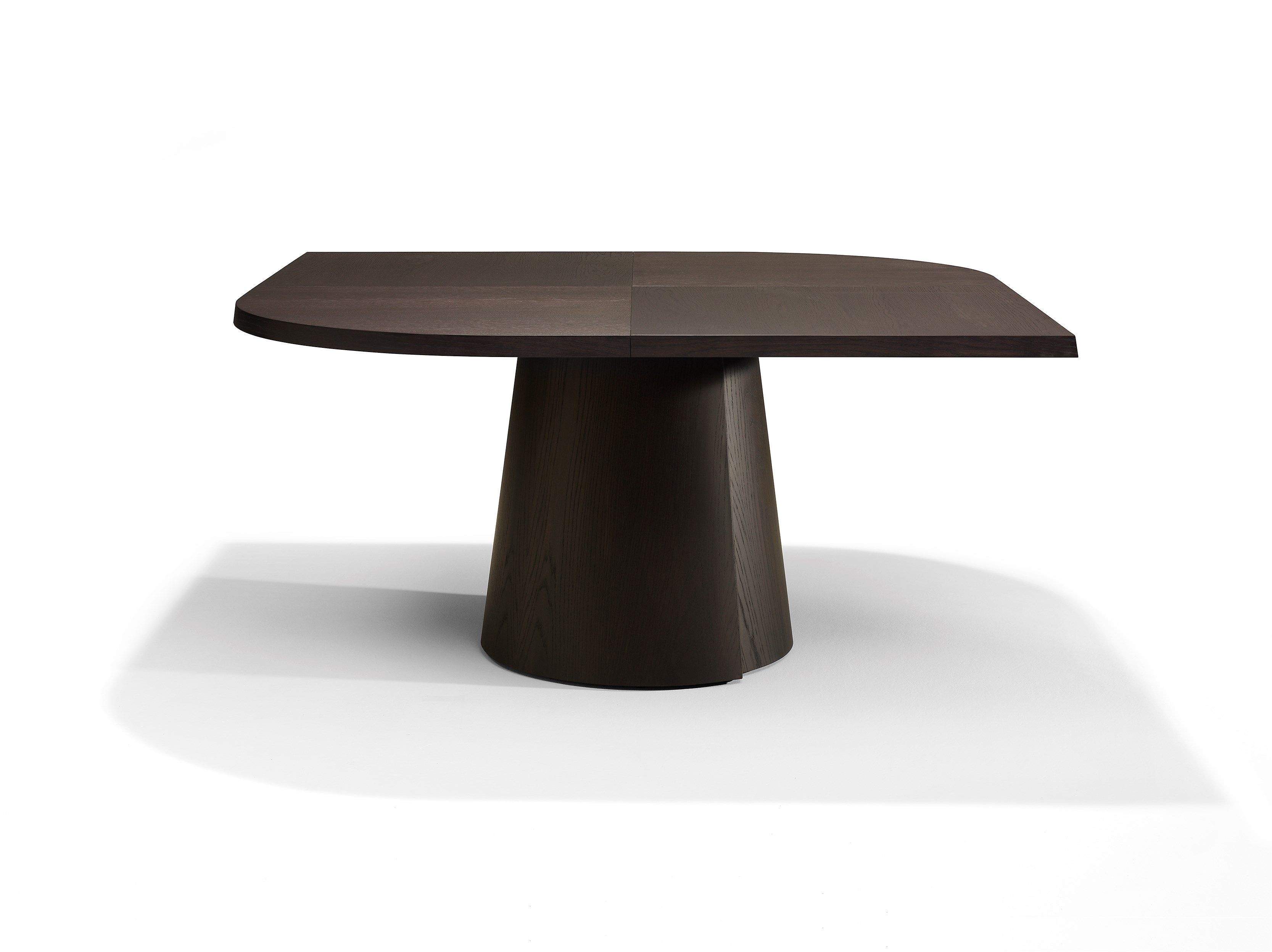 ALTER table By Linteloo design Anthony Guerrée