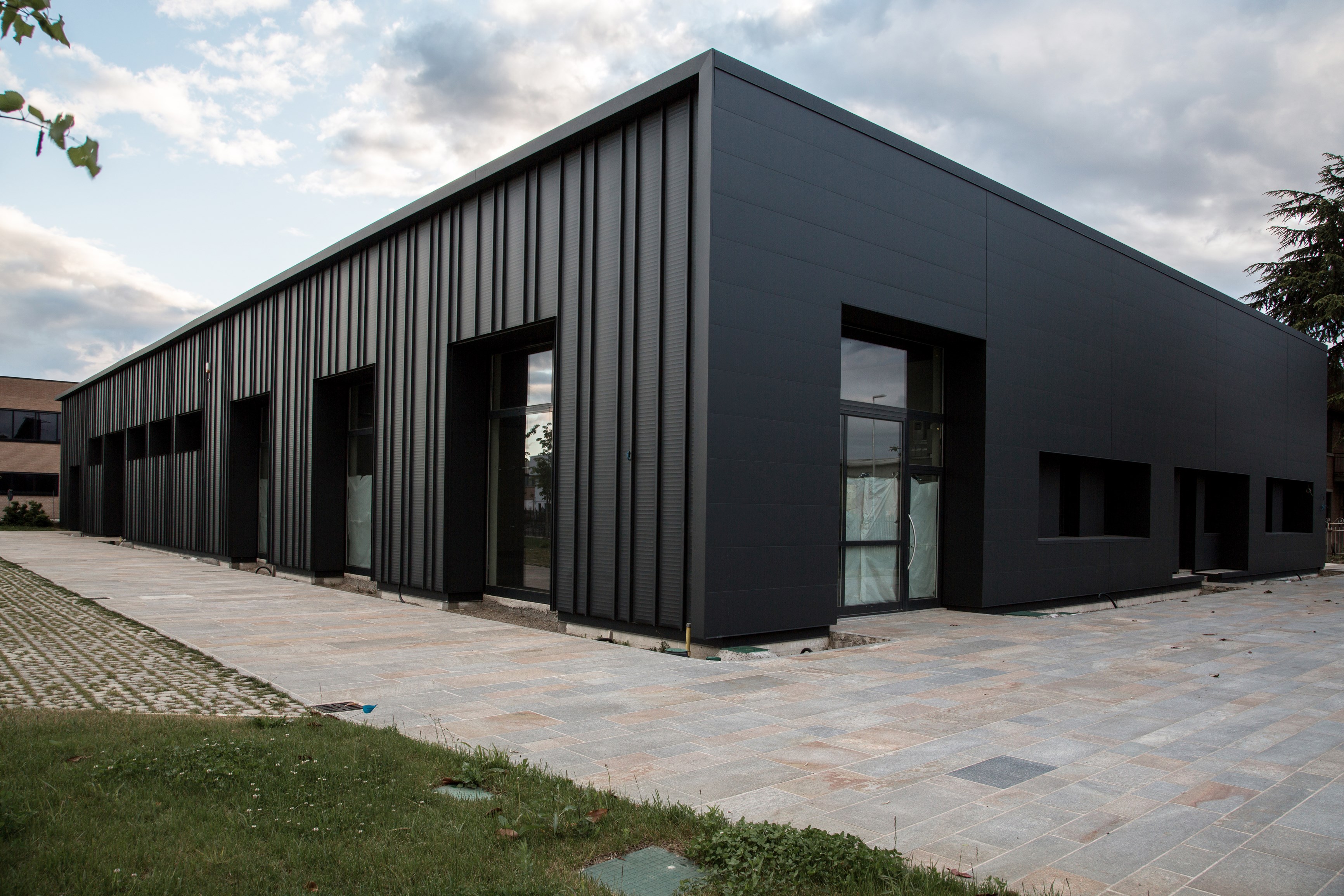 Continuous metal laminate for roof ALUGRAF By Alubel