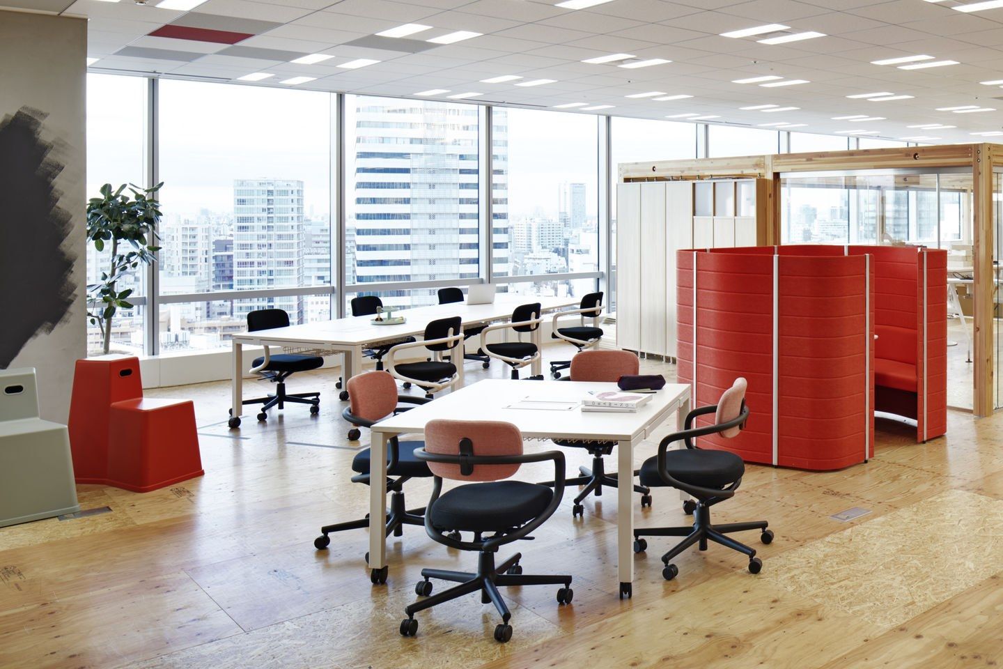 ALUMINIUM CHAIR EA 104 Swivel fabric chair with 4-spoke base with ...