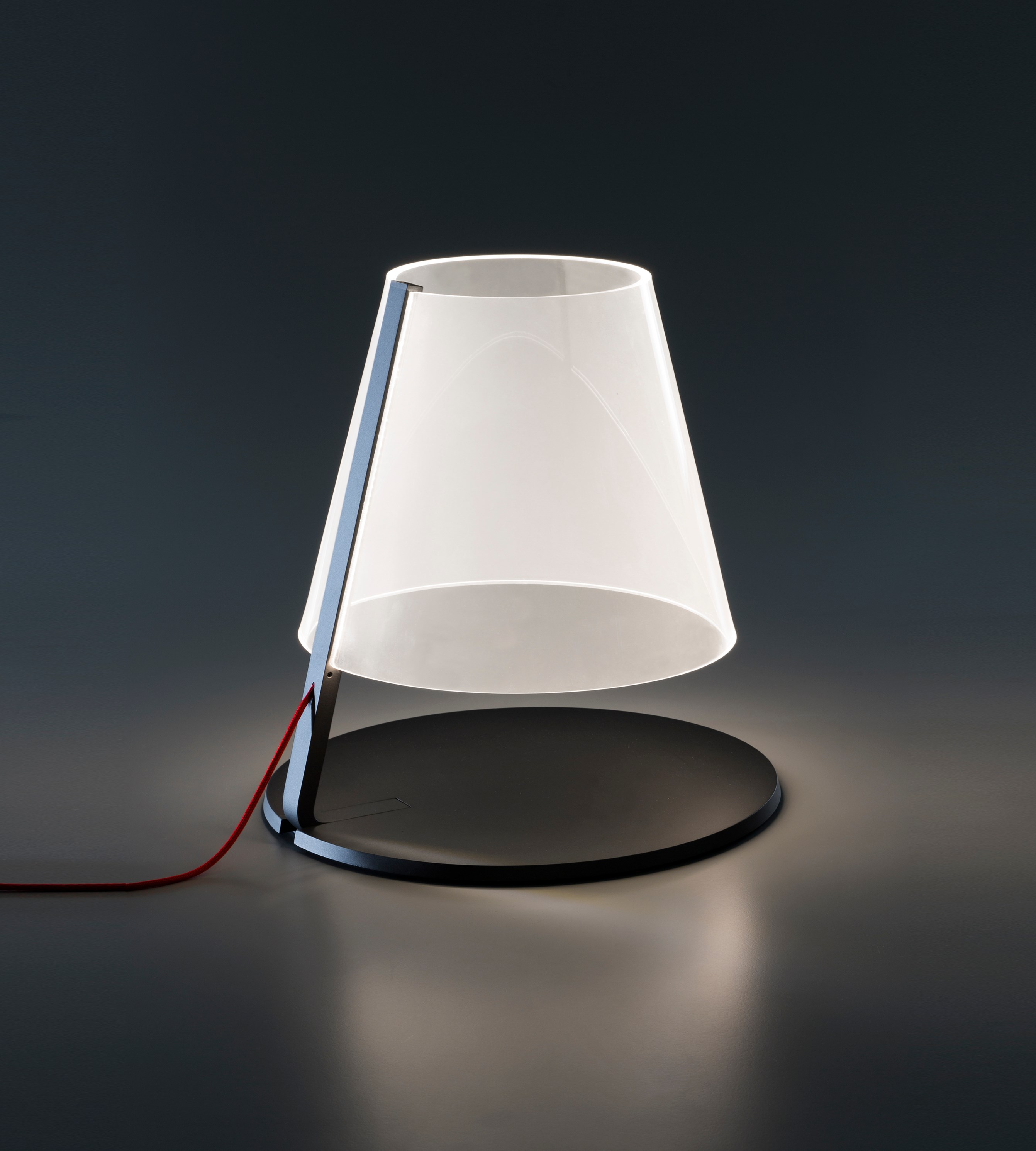 AMARCORD lampada da tavolo By Martinelli Luce