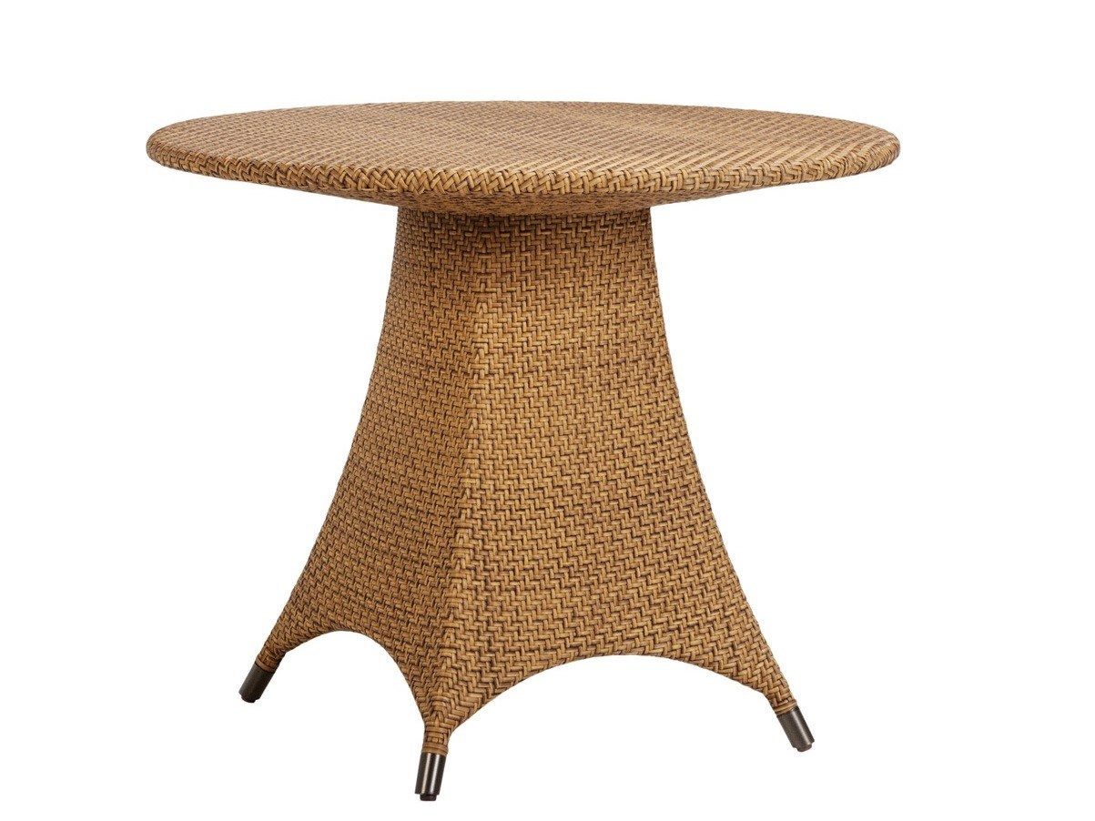 AMARI Round JanusFiber® garden table By JANUS et Cie