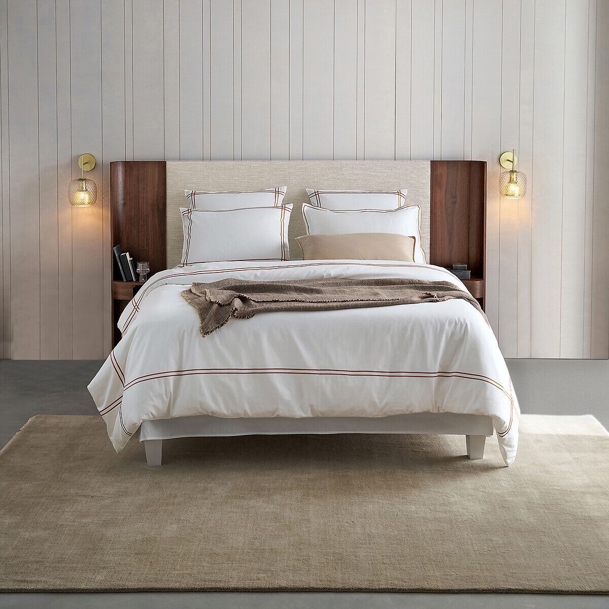 FIRMO Bedside table By AMPM