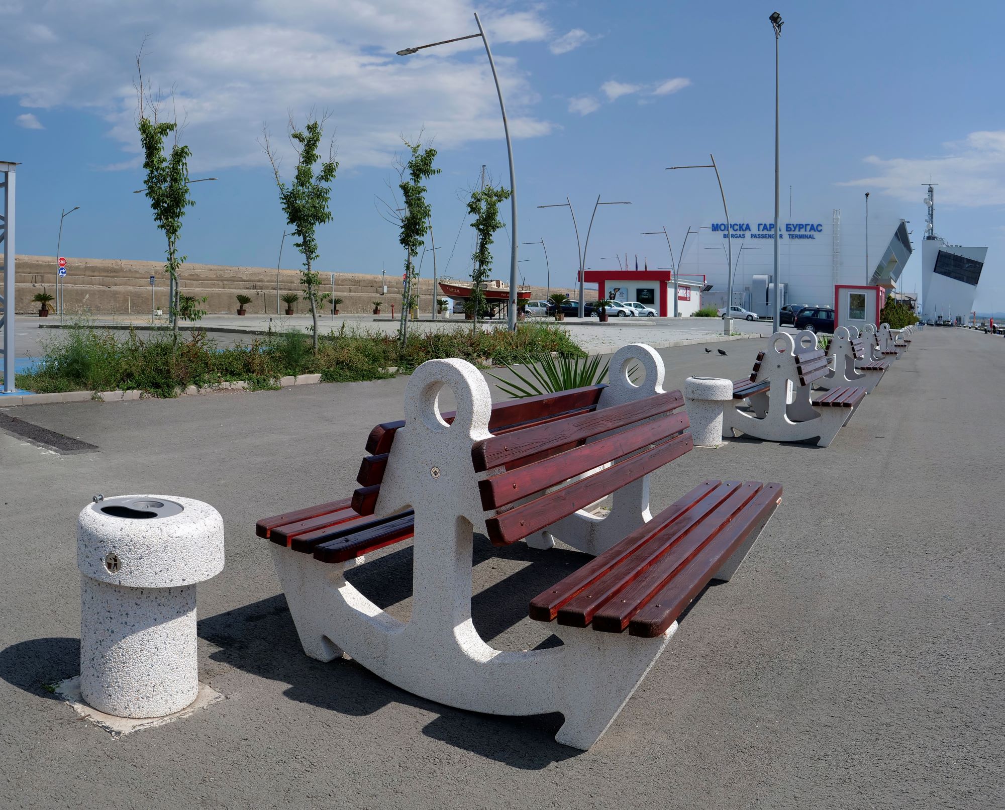 Lacquered concrete Bench with back ANCHOR By ENCHO ENCHEV - ETE