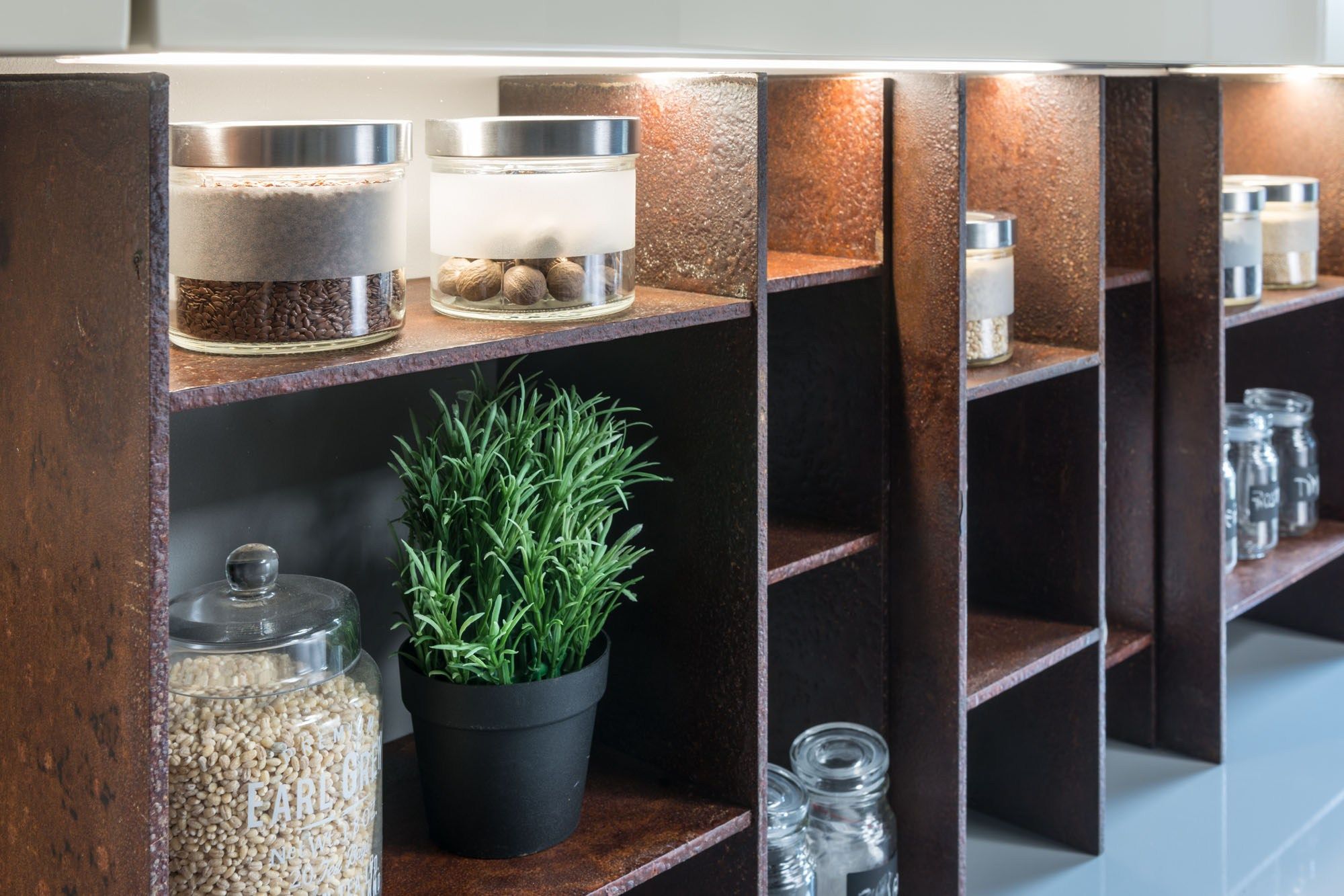 Linear Dekton® kitchen ANDROMEDA CURVY By Floritelli Cucine