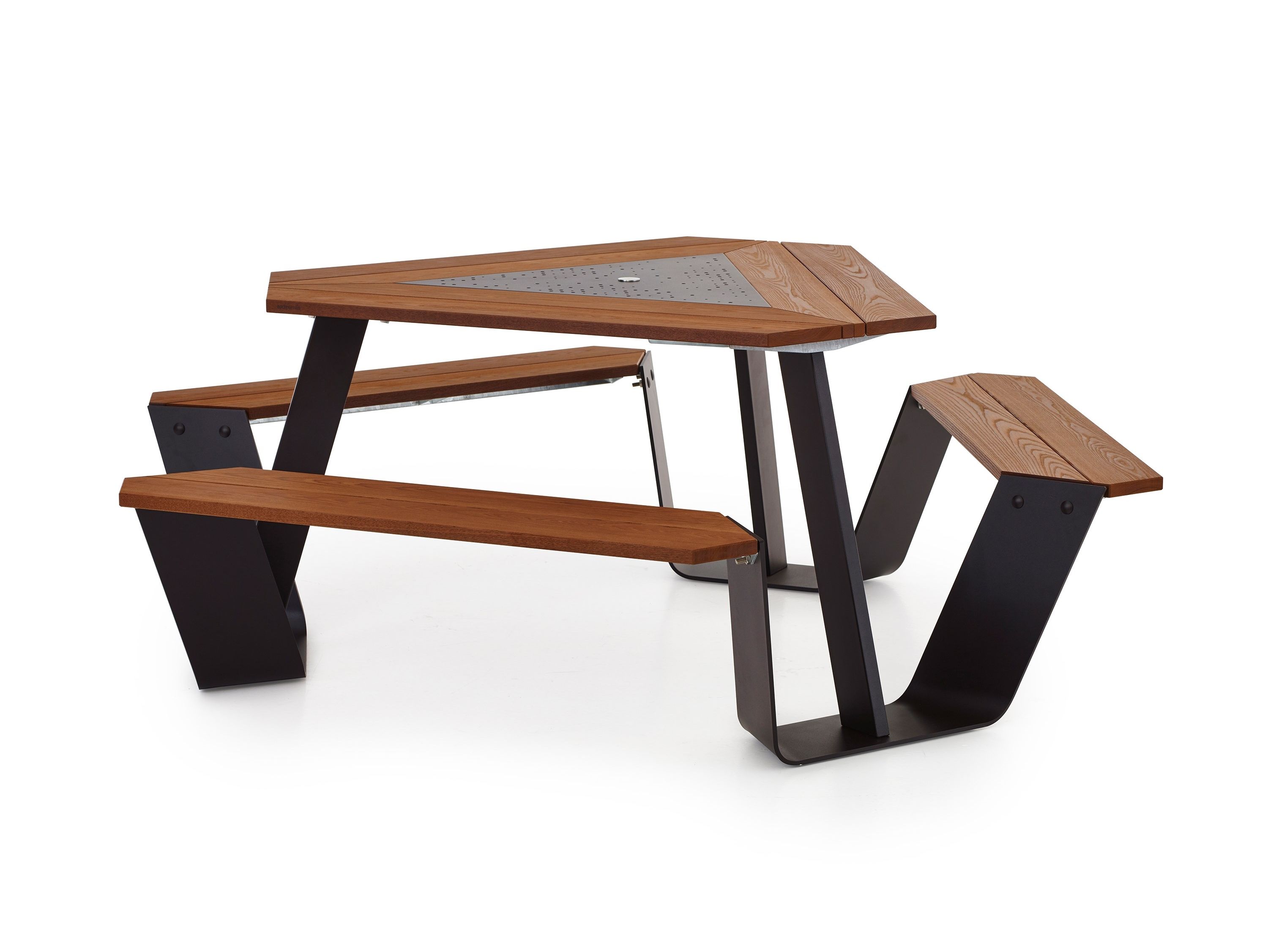 ANKER | Powder coated steel picnic table By Extremis