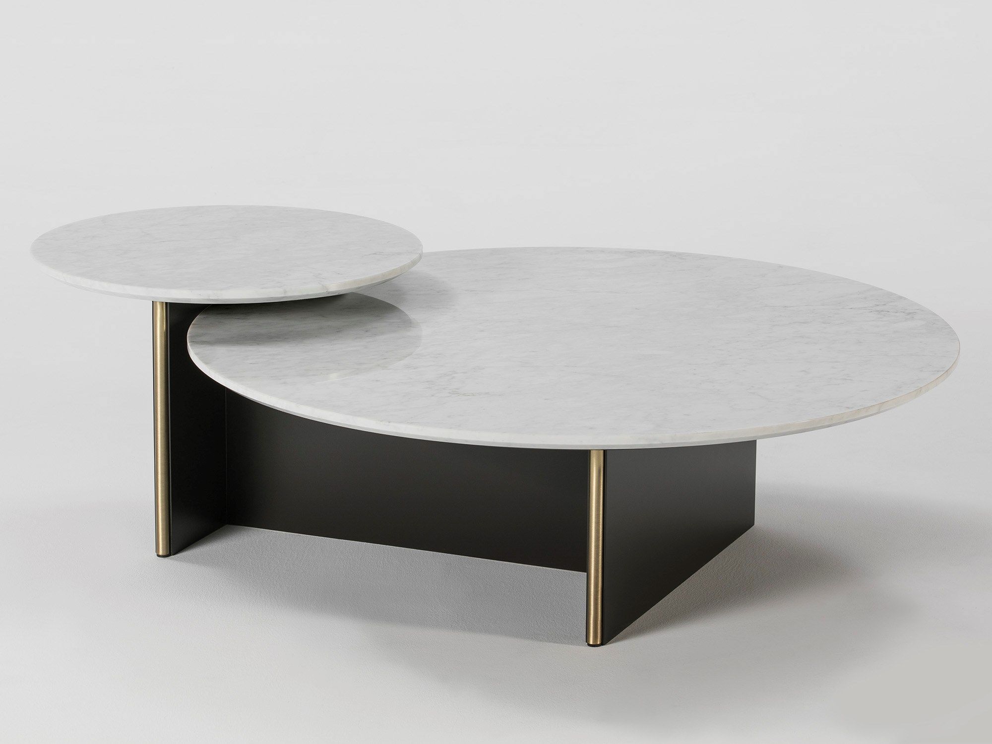 ANT Round marble coffee table with metal base By Kendo Mobiliario ...