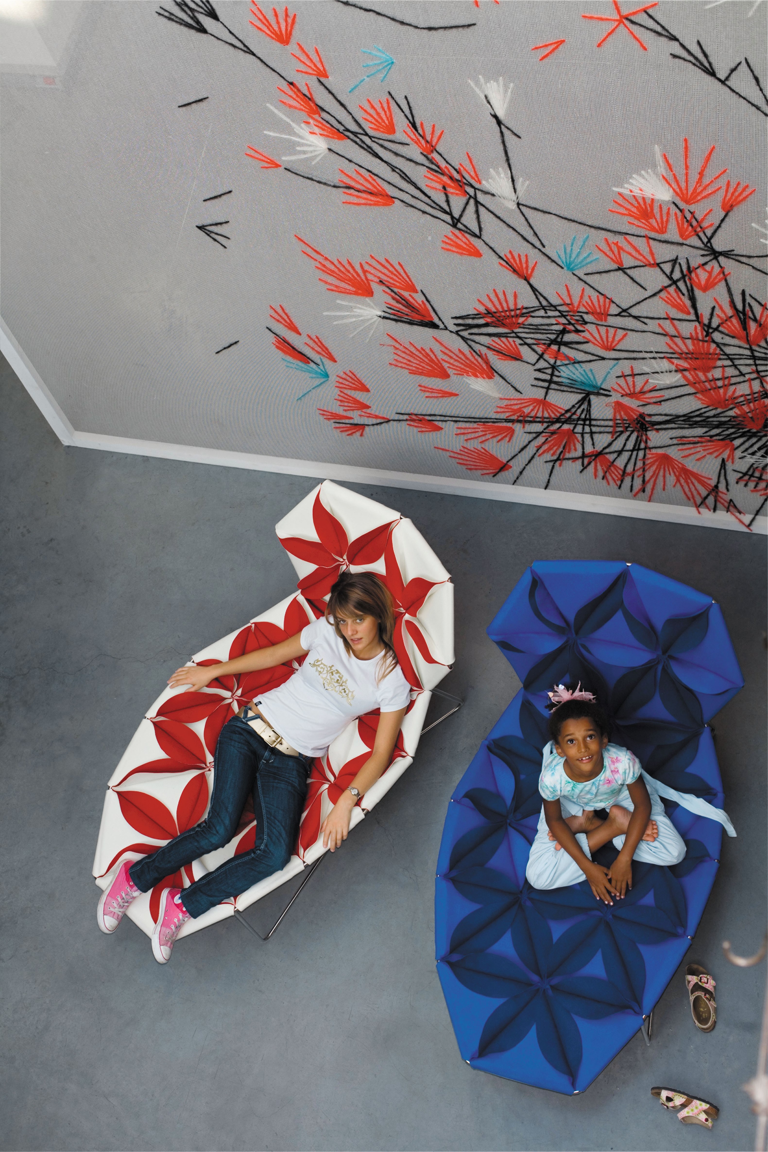 ANTIBODI 安乐椅 By Moroso | design Patricia Urquiola