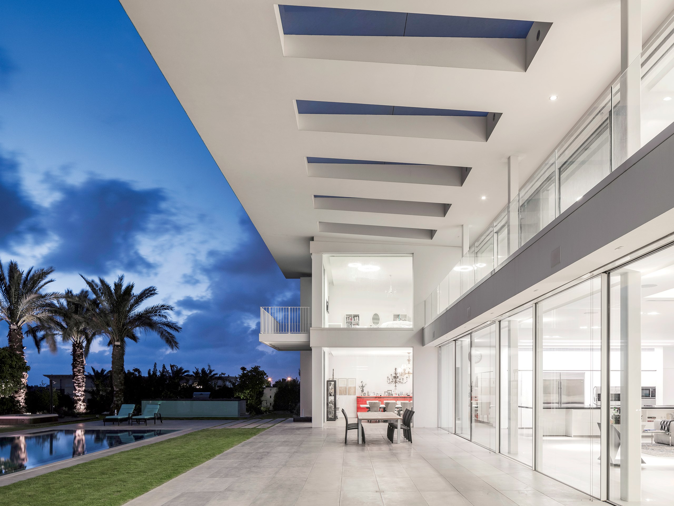APEXFINE Glass facade By Ponzio