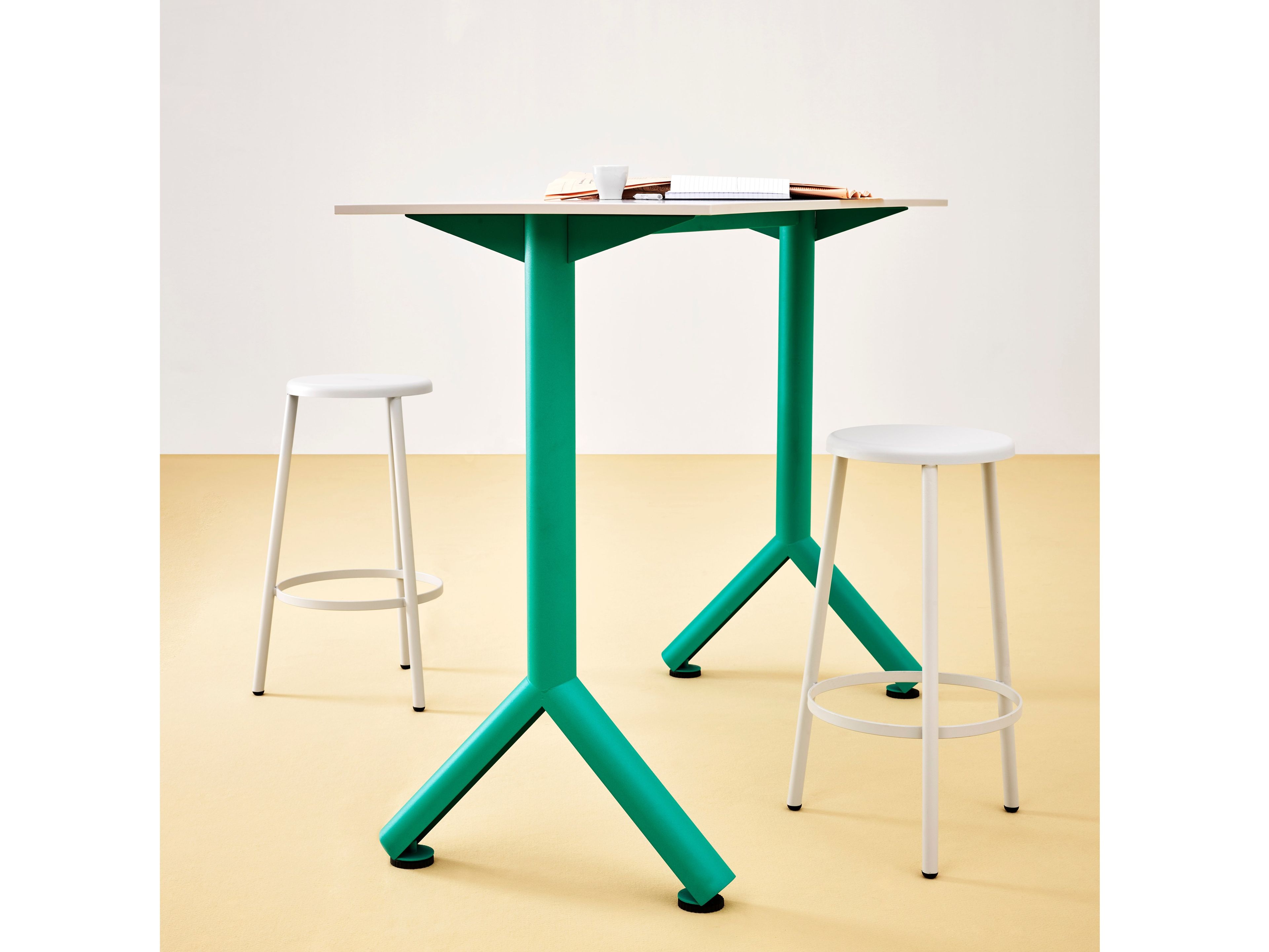 APOLLO | Workstation desk Apollo Collection By Manerba design Shane Schneck