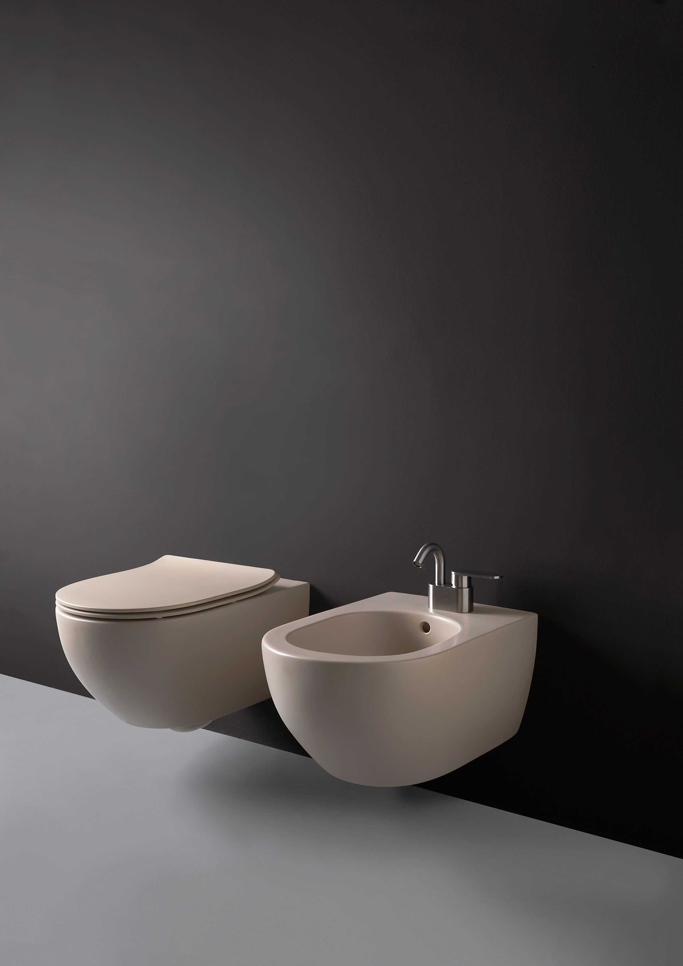 APP | Wall-hung toilet By Ceramica Flaminia