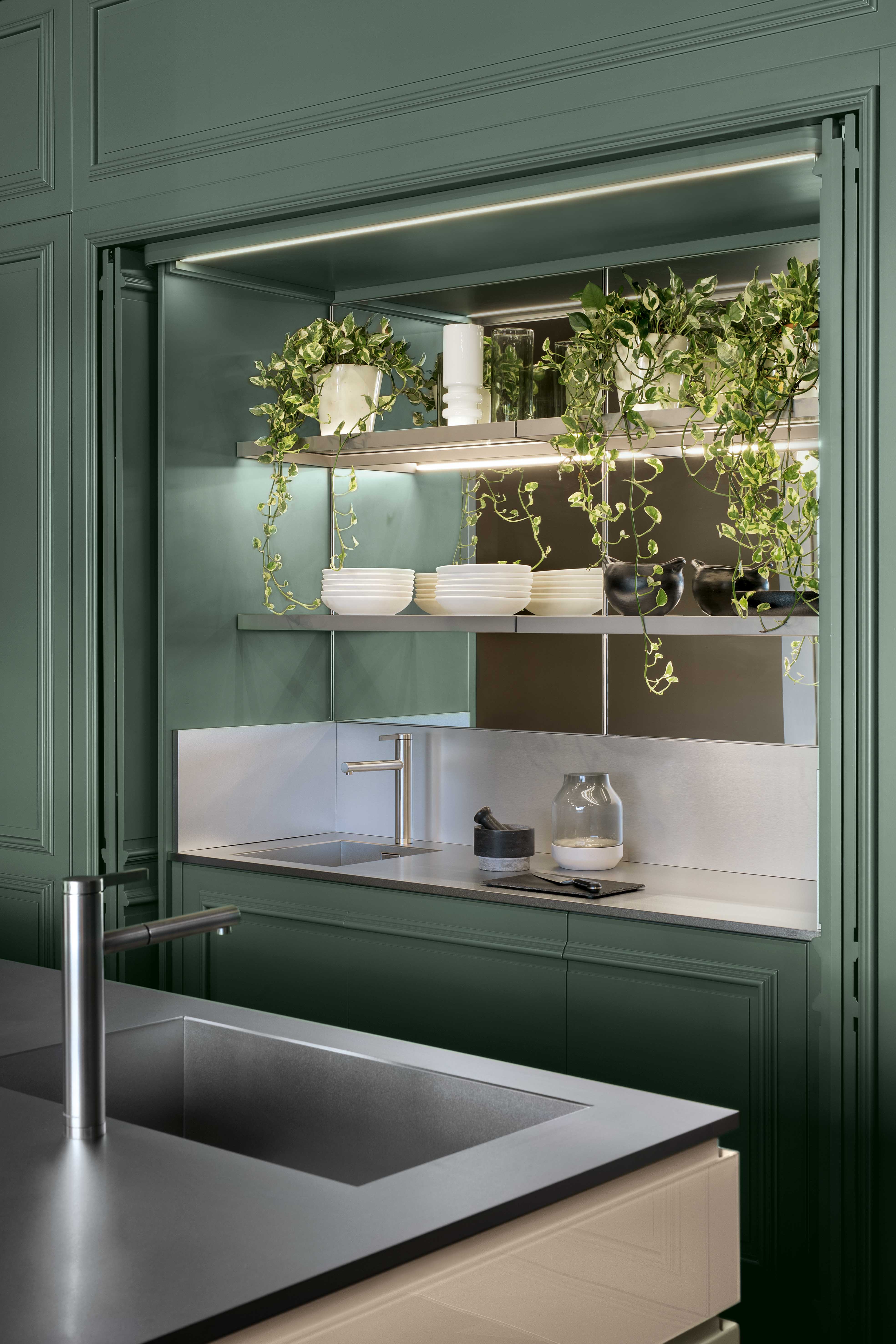 ARCHETIPO Kitchen with island By L'Ottocento | design makethatstudio