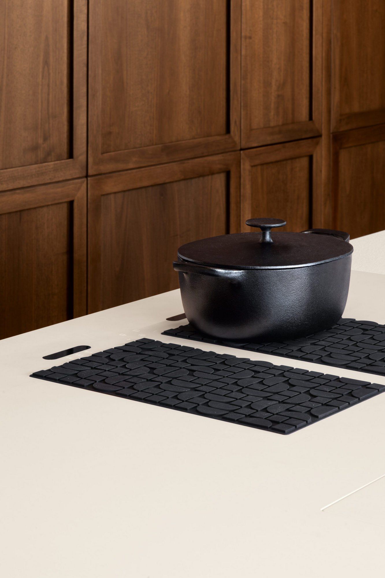 Archetipo Lapitec® kitchen with island By L'Ottocento