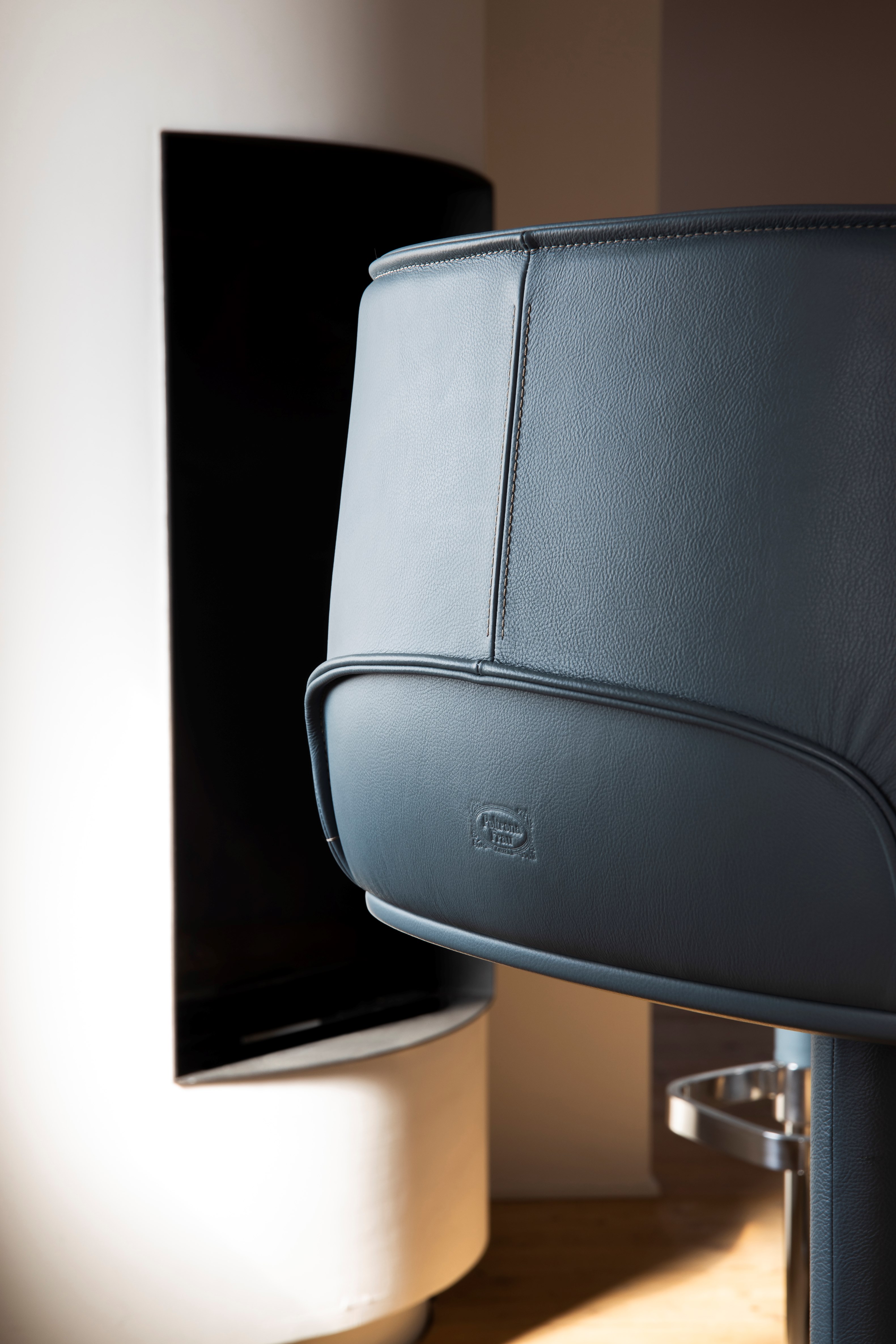 THE COLLECTION - TABLES AND CHAIRS High height-adjustable leather stool ...