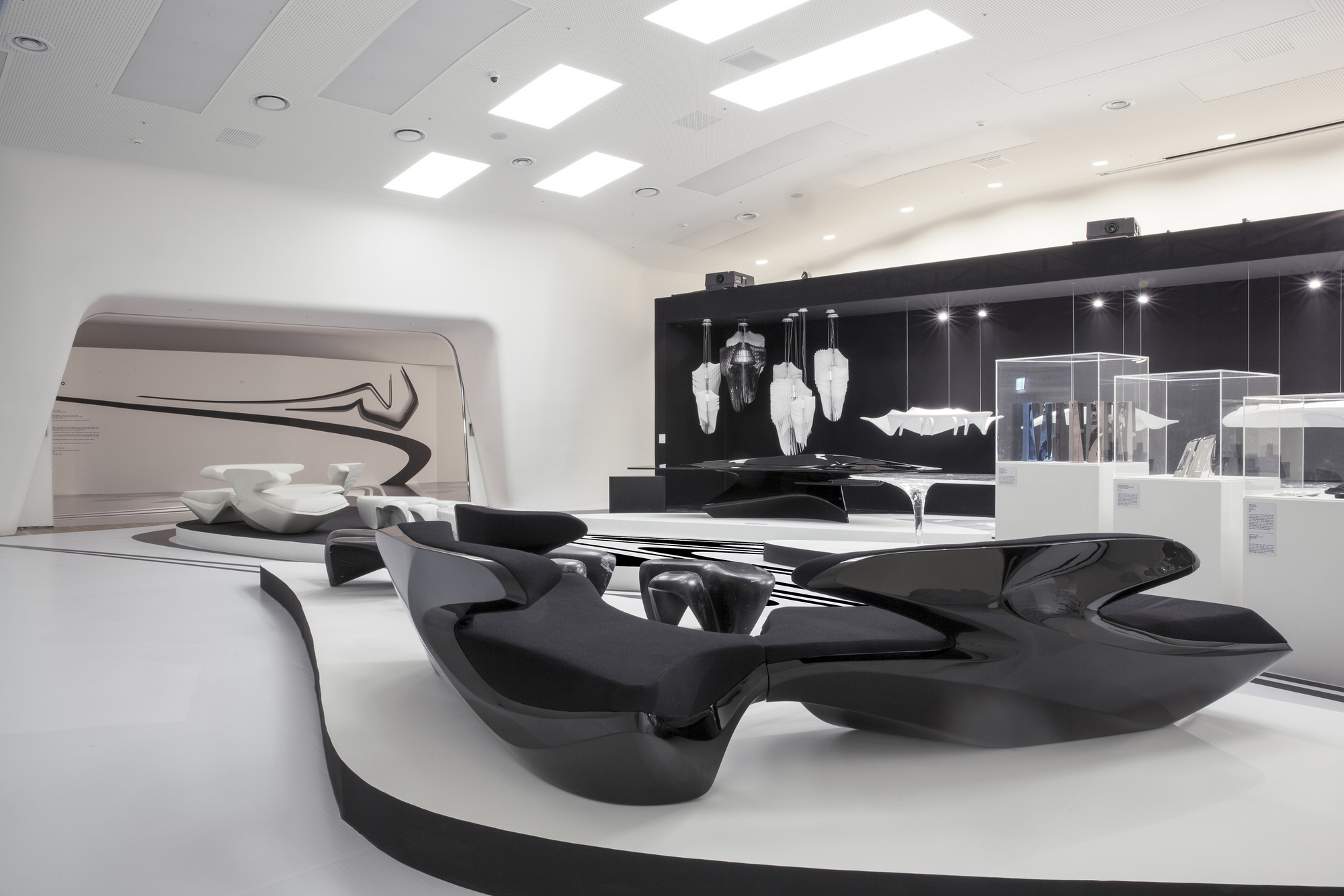 ARIA Pendant lamp By Slamp | design Zaha Hadid Design