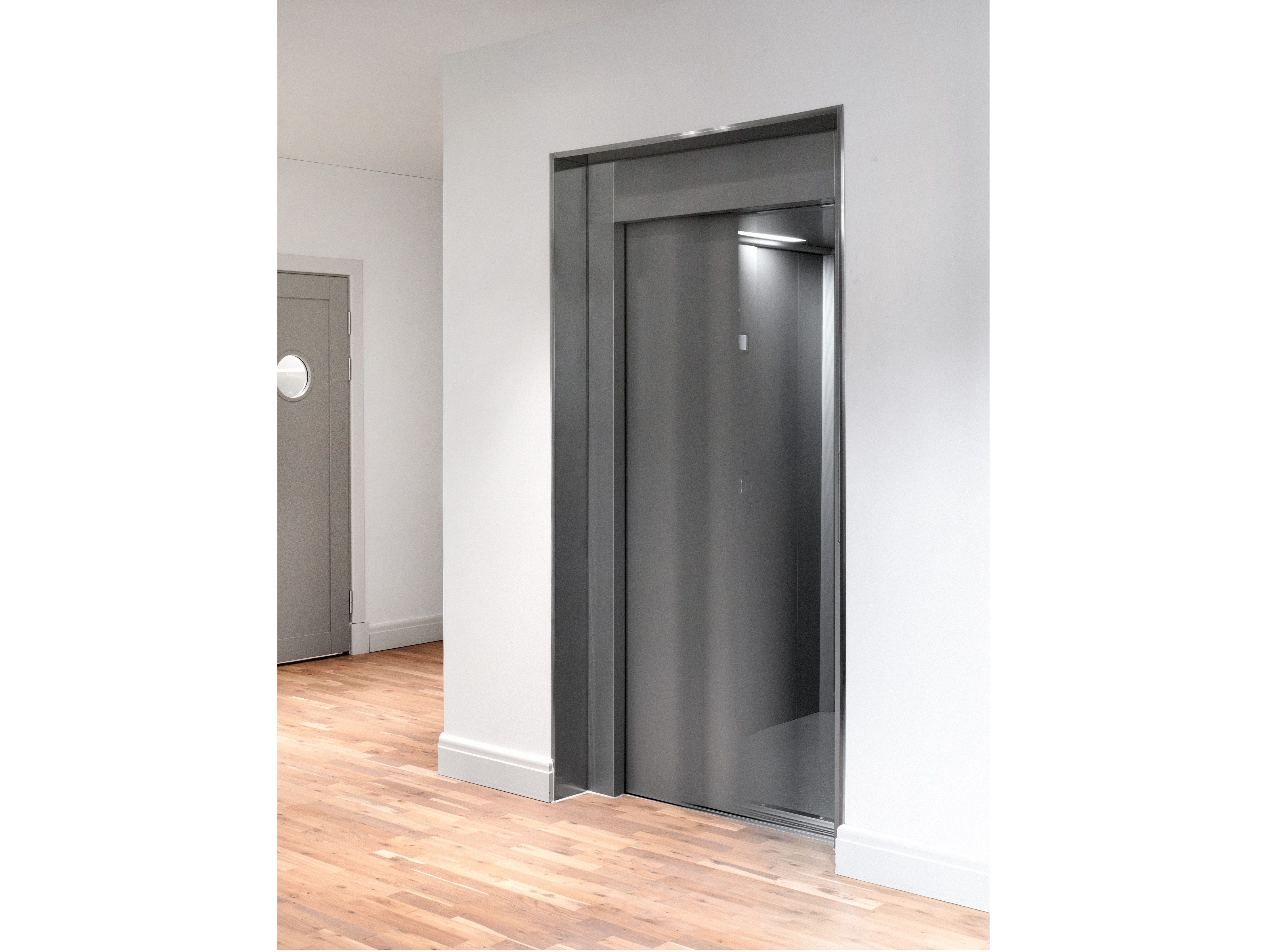 Electric lift without machine room for public buildings ARITCO ...
